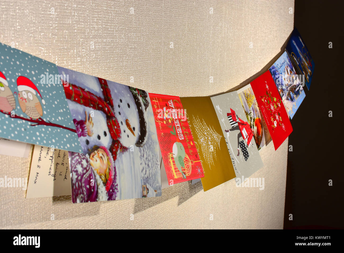 Christmas cards hung up hi-res stock photography and images - Alamy
