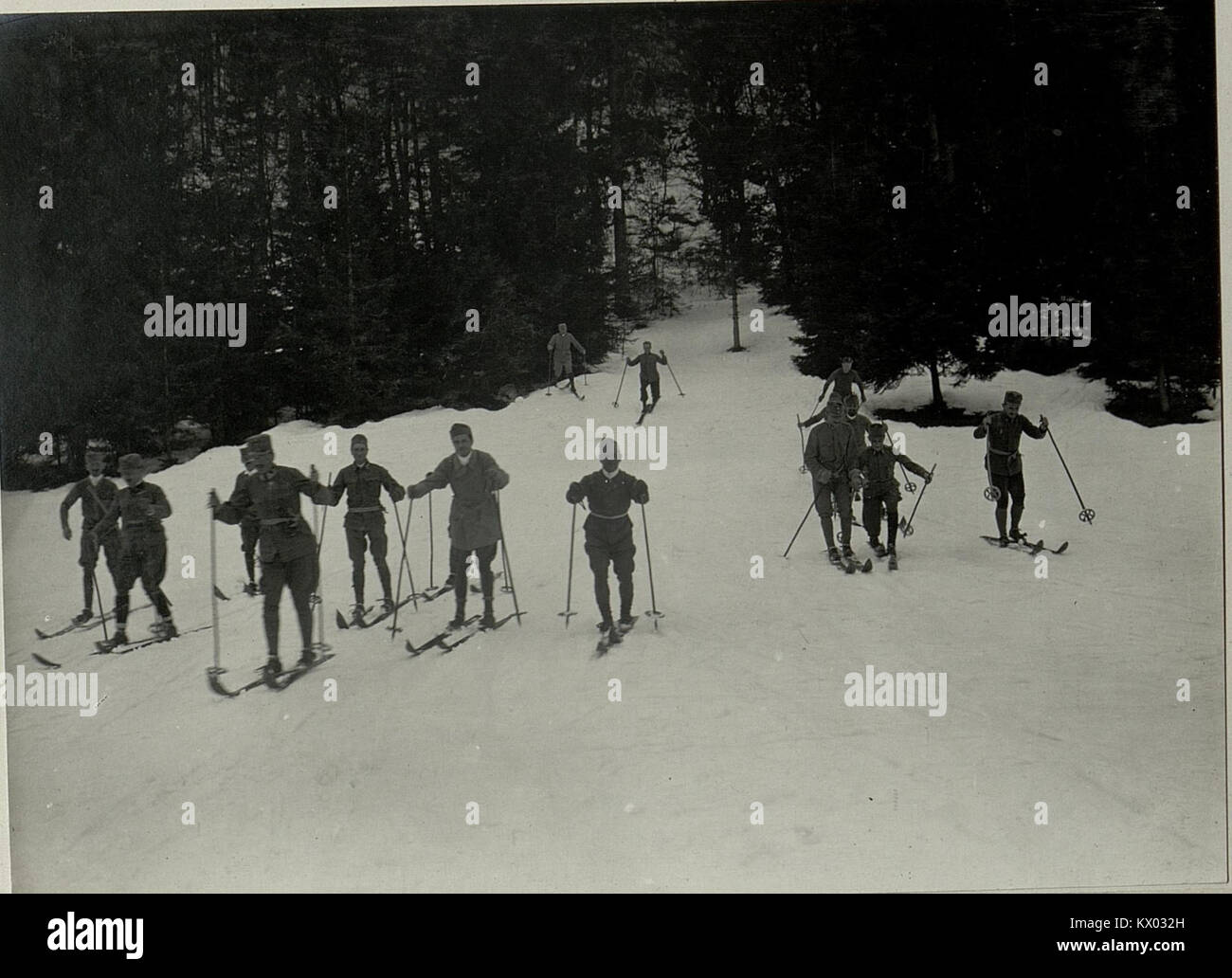 This photograph shows a military cross-country skiing event in Villach ...