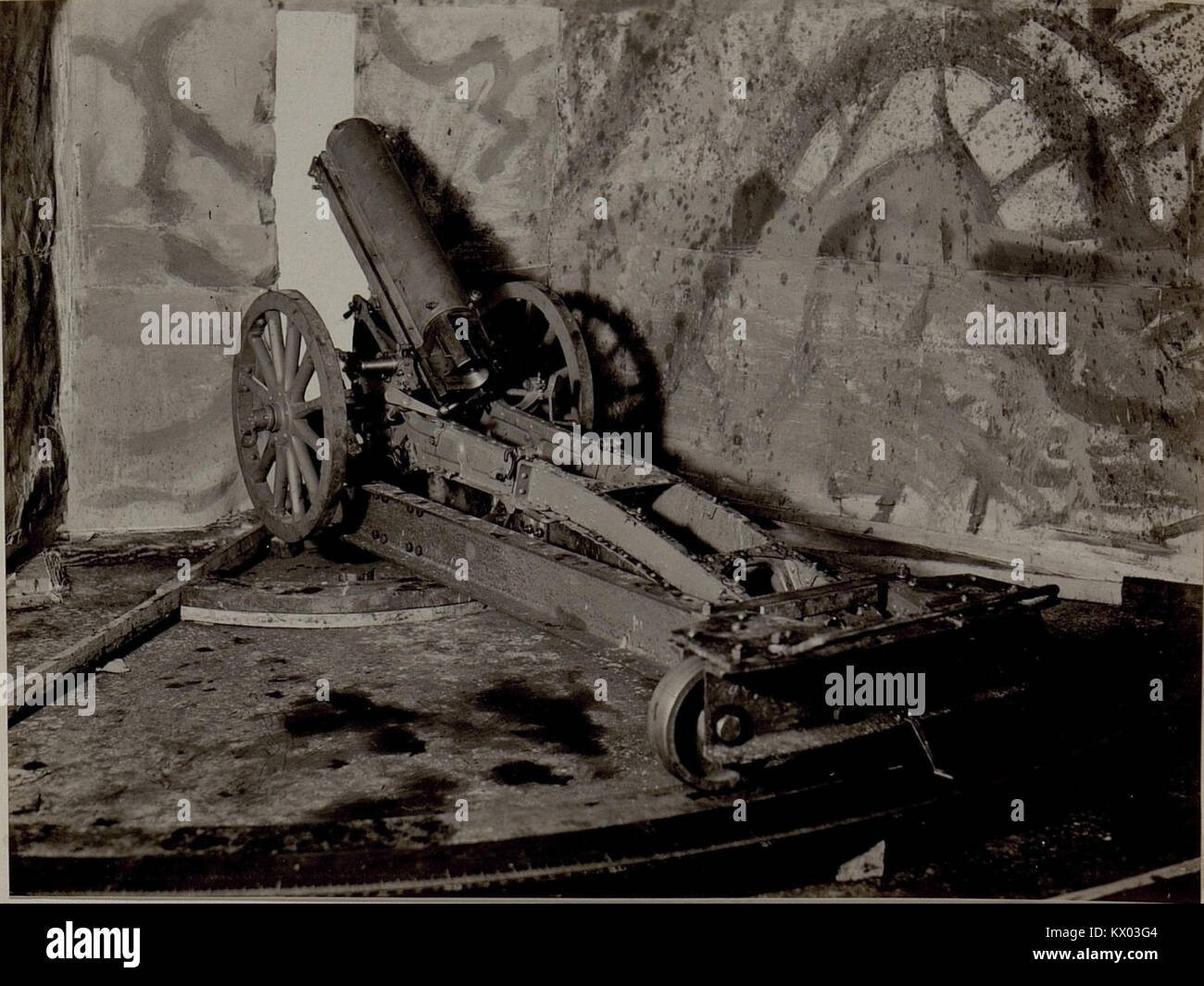 Gun emplacement from world war hi-res stock photography and images - Alamy