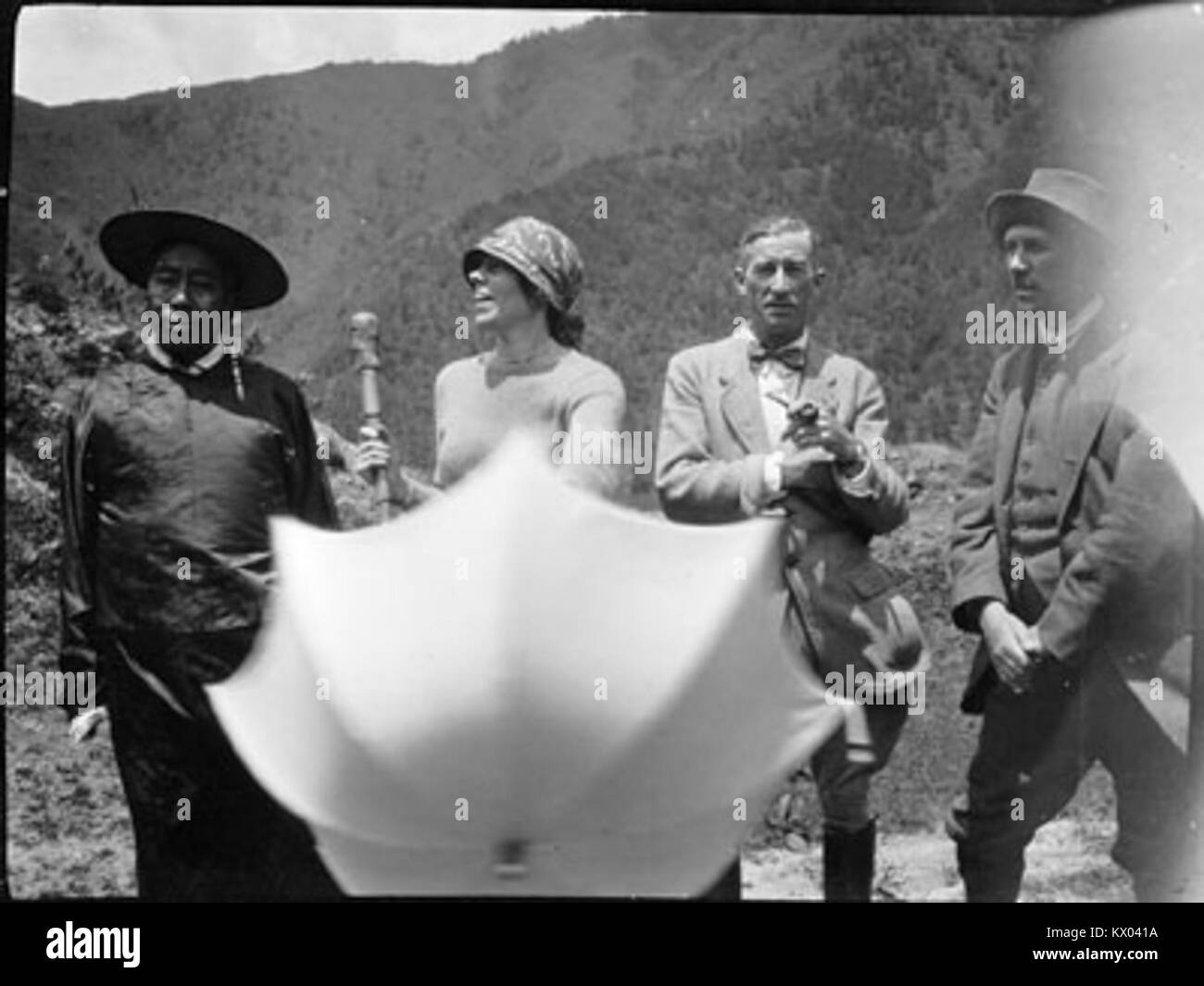 Miru Gyalwa, Mrs Bailey, Major Vance, Colonel Bailey Stock Photo - Alamy