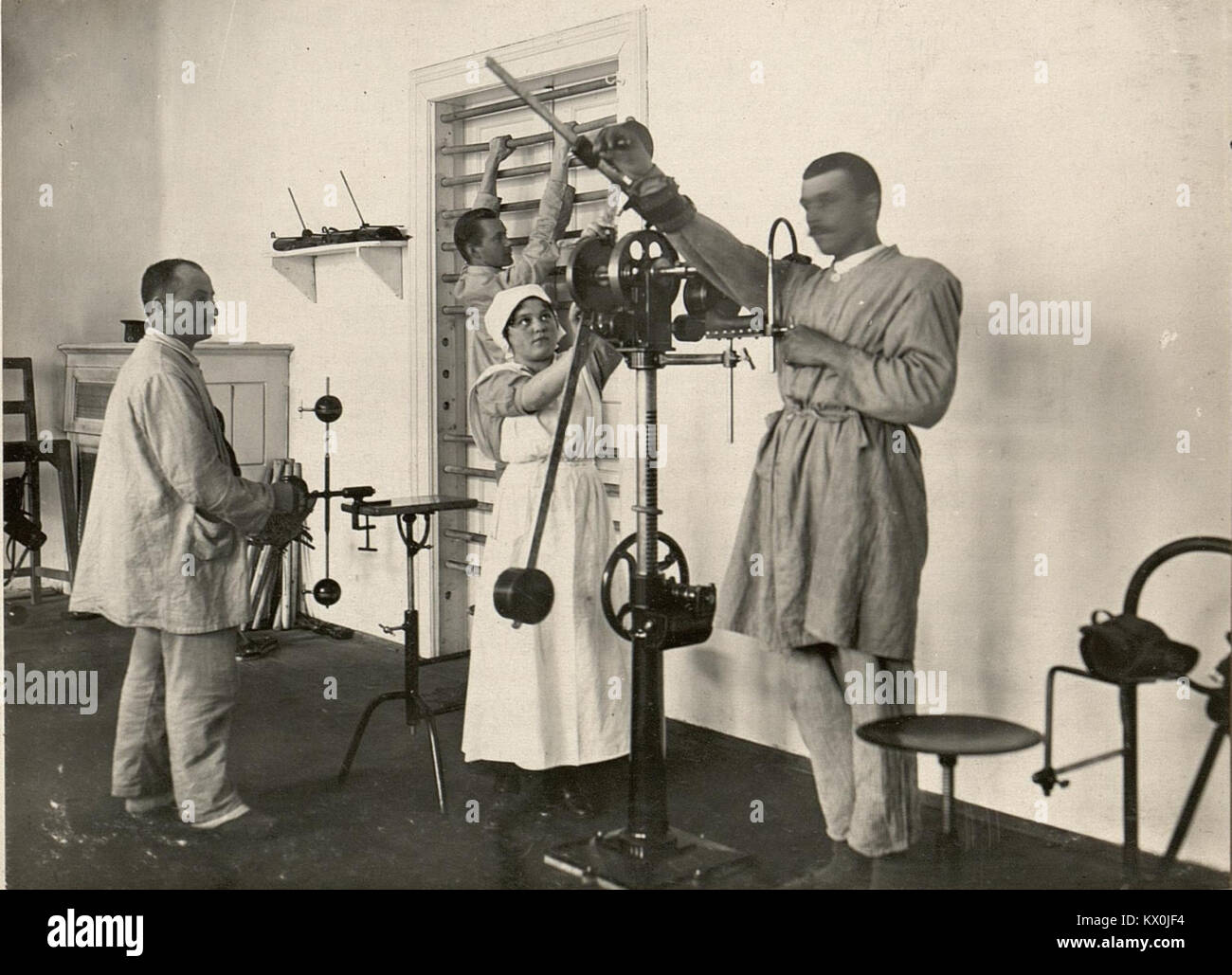 Medical mechanical devices for shoulder joints at the Red Cross ...