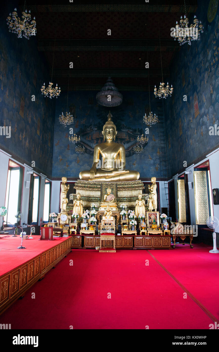 Seated buddha main figure hi-res stock photography and images - Alamy