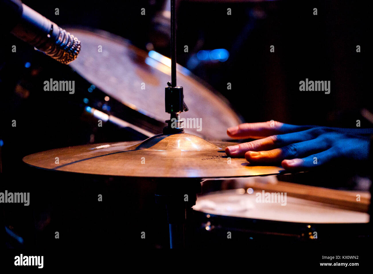 Drum plates hi-res stock photography and images - Alamy