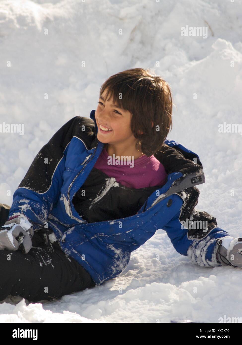 Boy in snow hi-res stock photography and images - Alamy