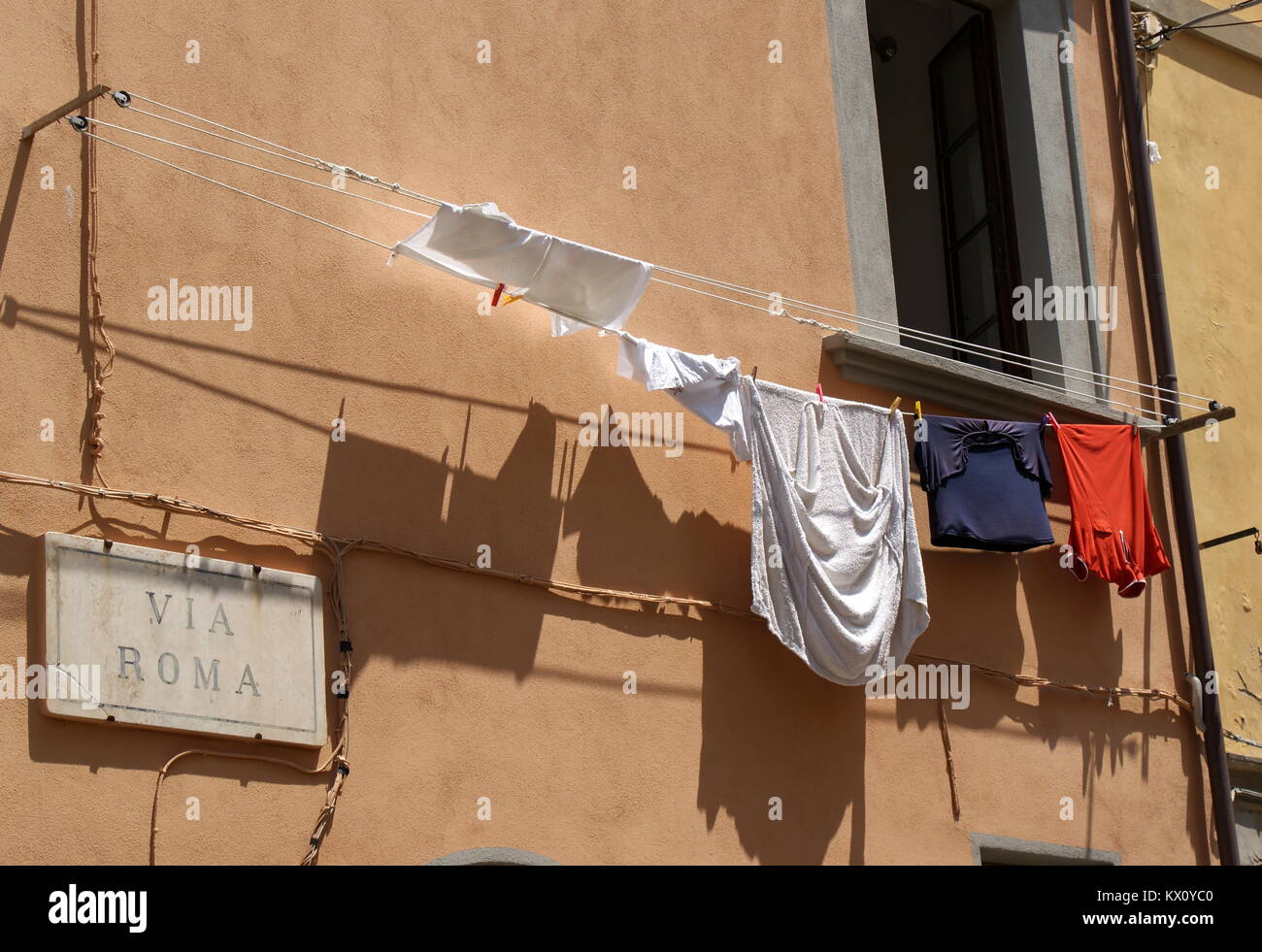 Washing drying outside window hi-res stock photography and images - Alamy