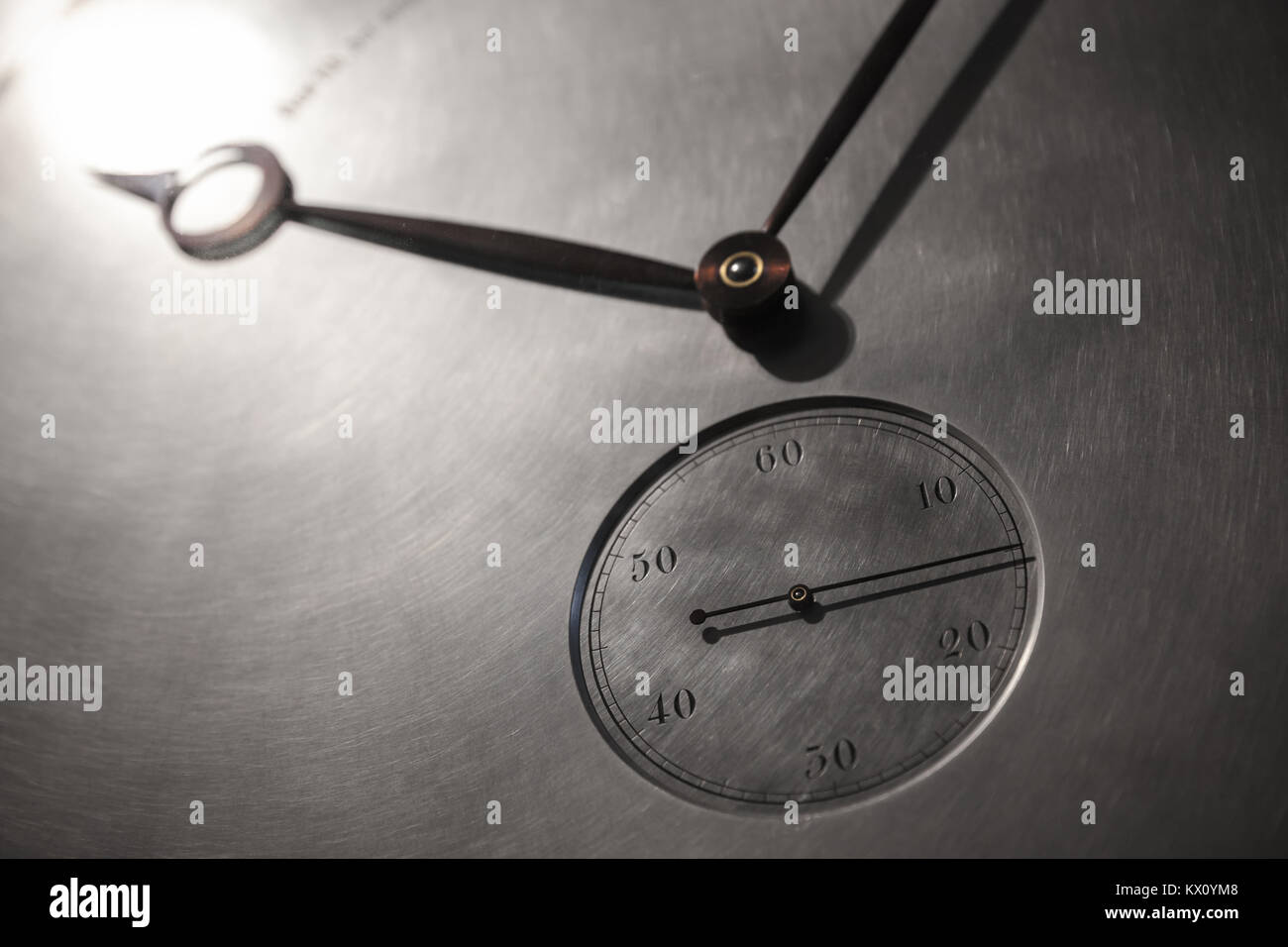 Time closeup clock hi-res stock photography and images - Alamy