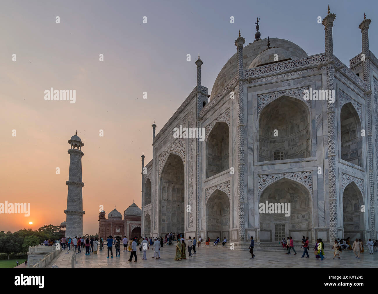 The taj mahal palace is a heritage hi-res stock photography and images ...