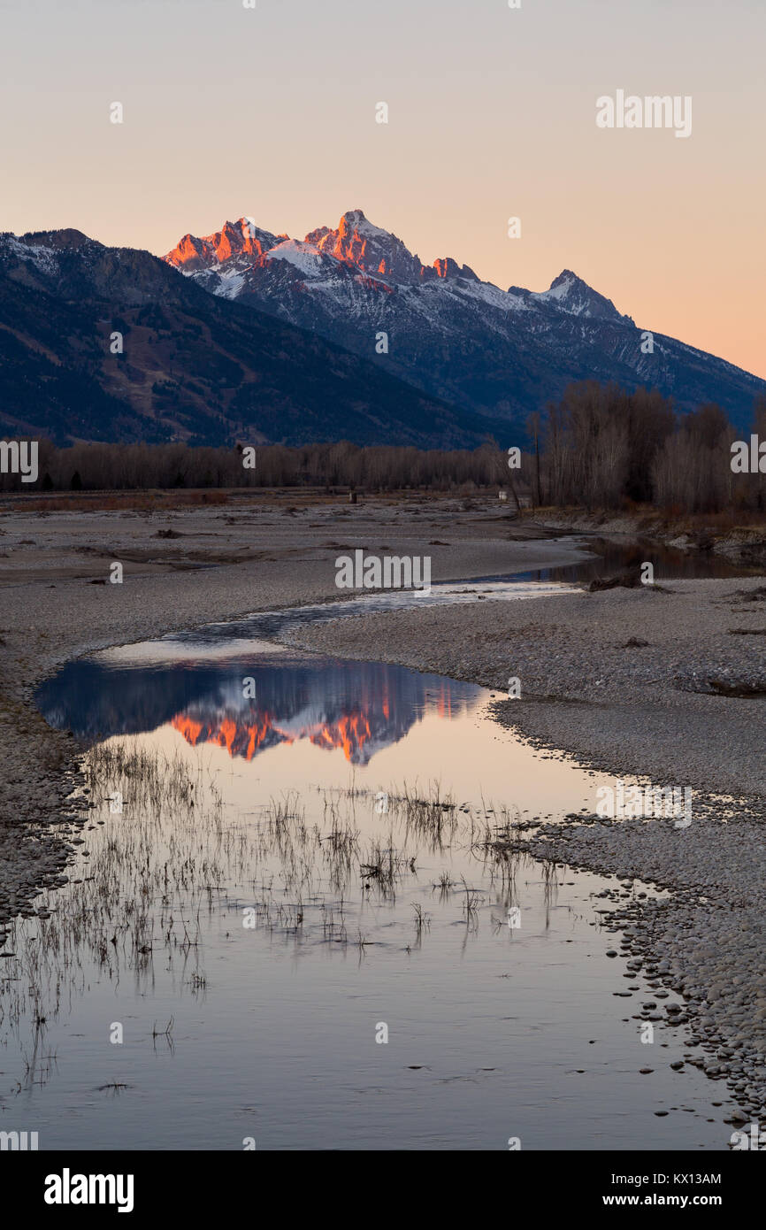The Snake River reflecting sunset on the Teton peaks. Emily Steven's ...