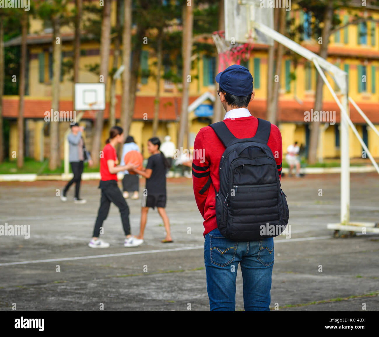 Basketball student match hi-res stock photography and images - Alamy
