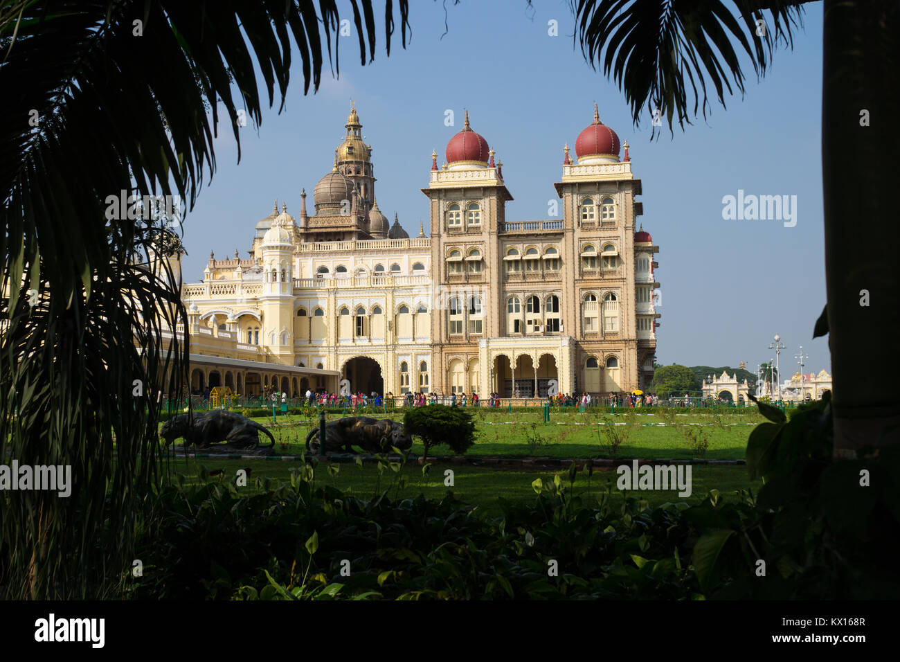 Mysore palace hi-res stock photography and images - Alamy