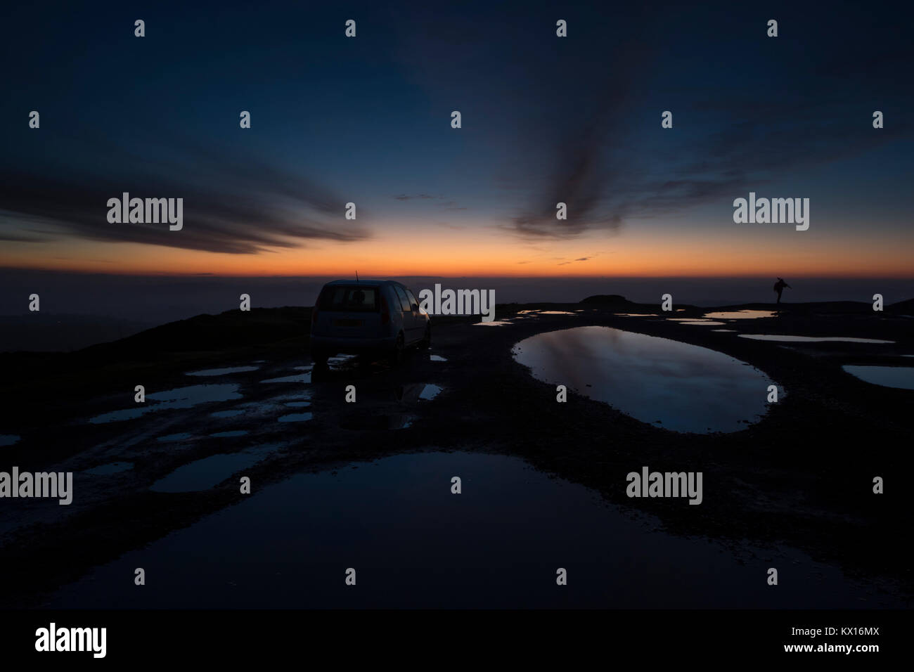 Sunset from car hi-res stock photography and images - Alamy