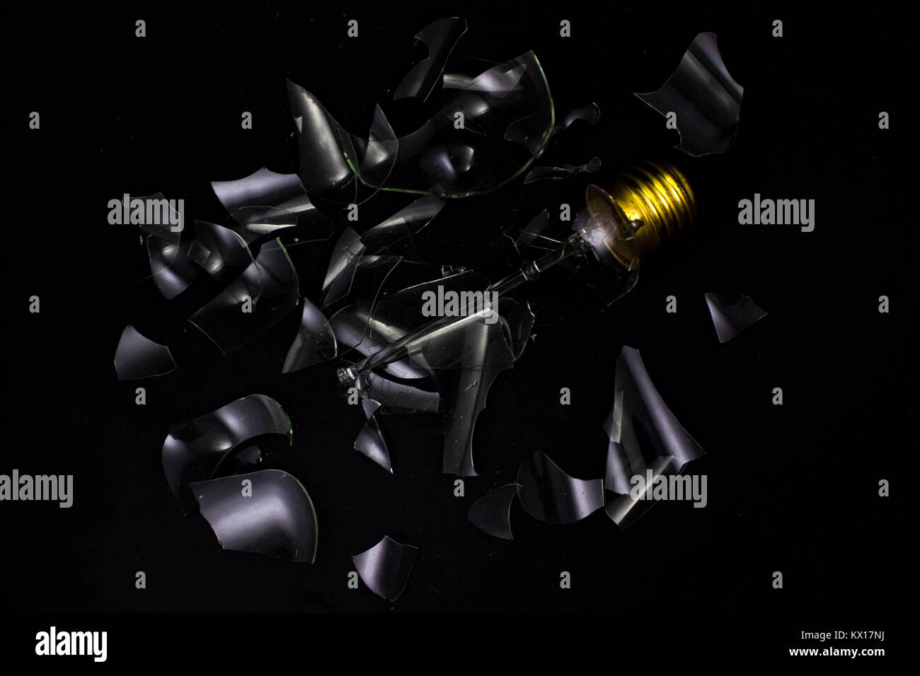 Incandescent light broken bulb hi-res stock photography and images - Alamy