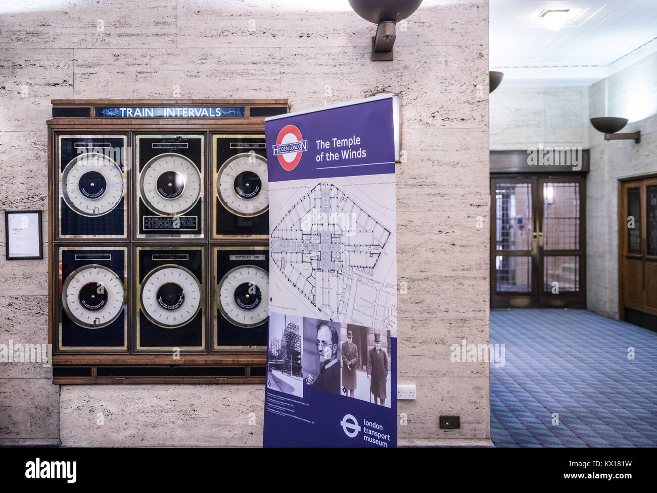 Tfl font hi-res stock photography and images - Alamy