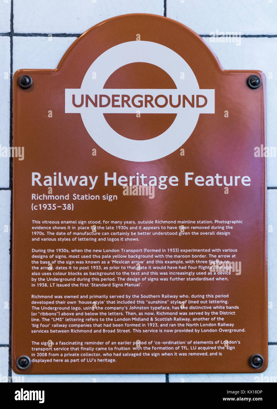 Tfl font hi-res stock photography and images - Alamy