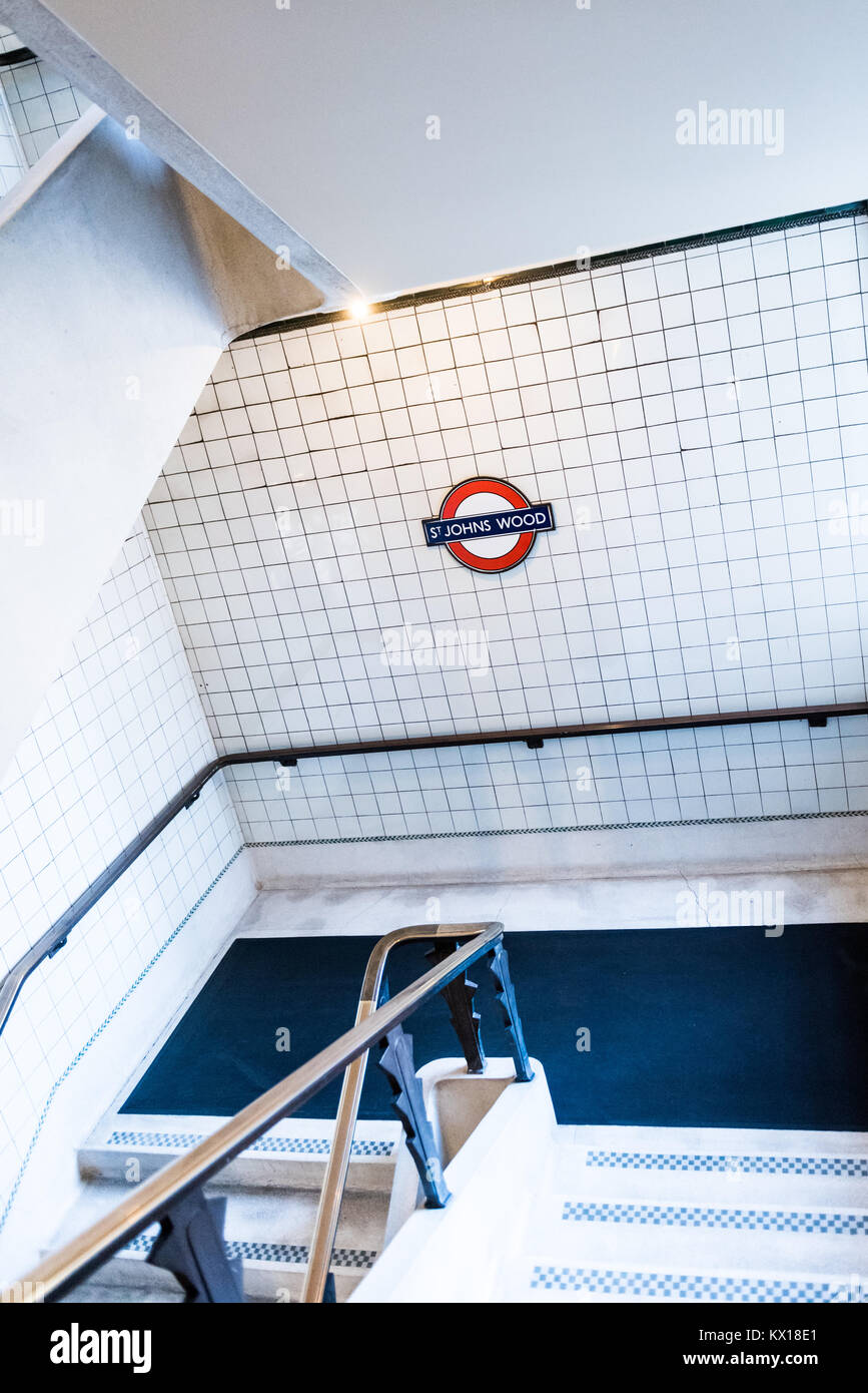 Tfl font hi-res stock photography and images - Alamy