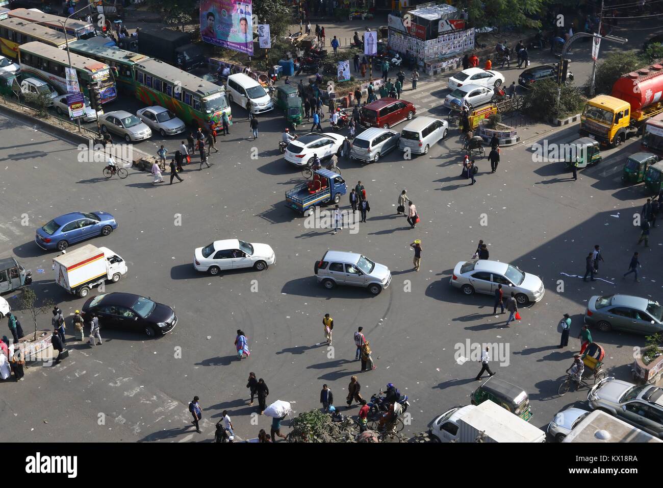 Traffic crowded street in dhaka hi-res stock photography and images - Alamy