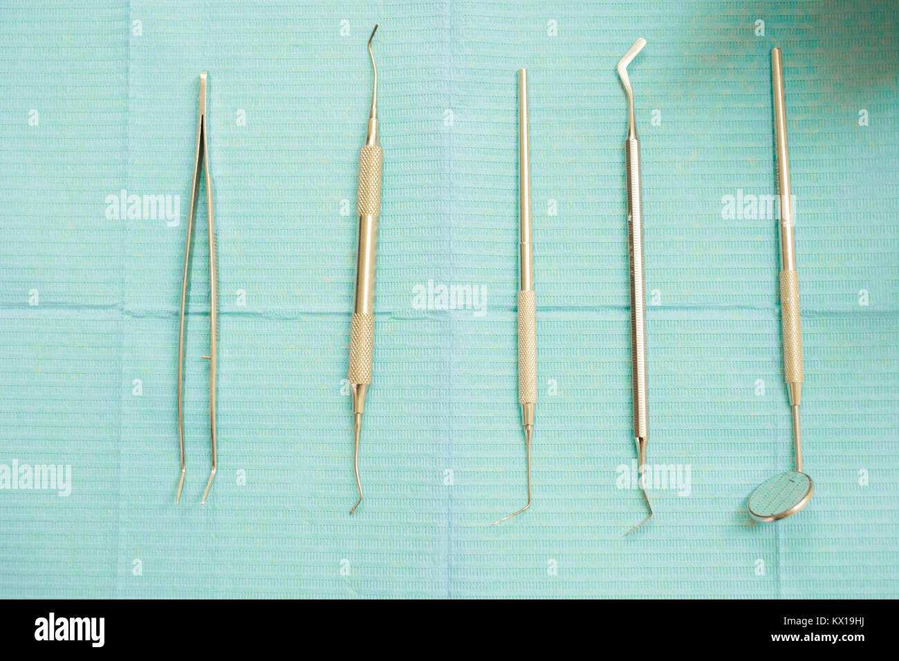 Dentistry instrument hi-res stock photography and images - Alamy