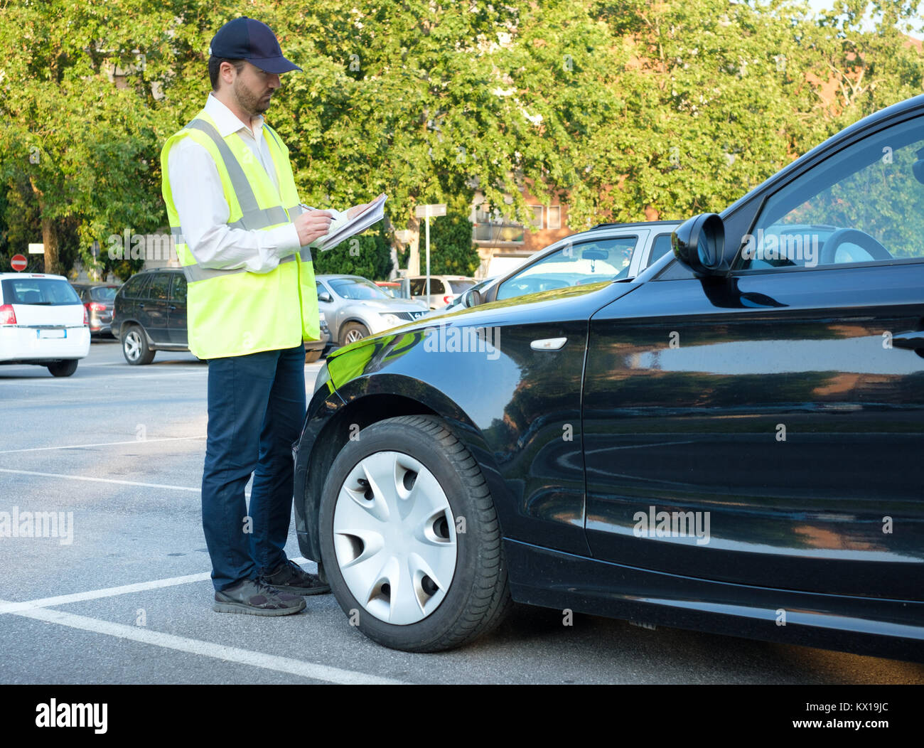 Police Giving Ticket High Resolution Stock Photography and Images - Alamy