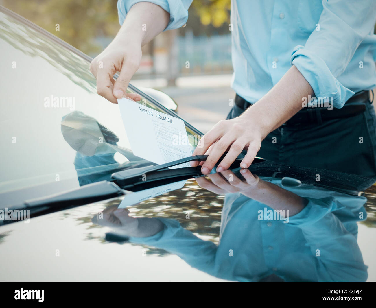 Vehicle parking ticket hi-res stock photography and images - Alamy