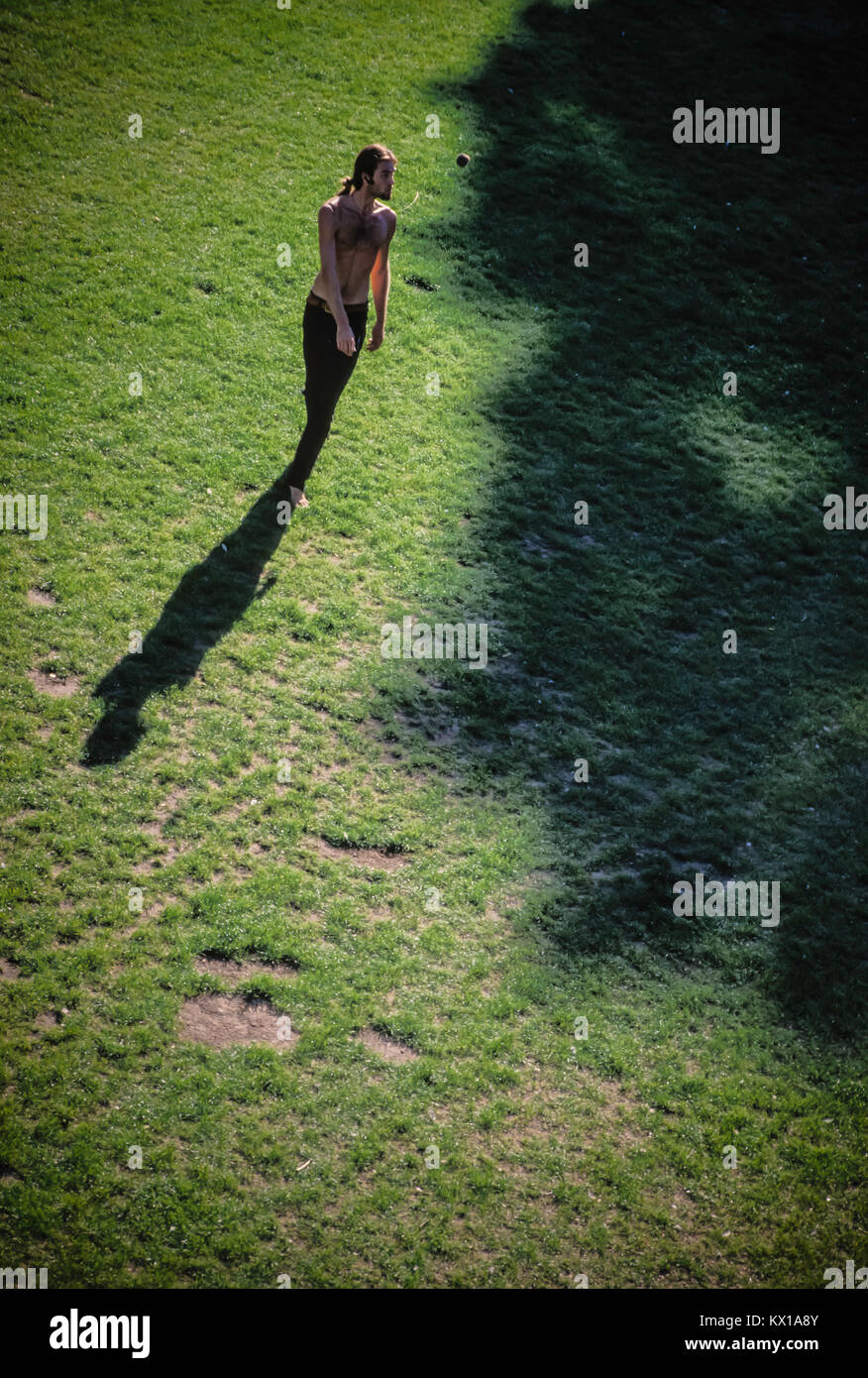 People playing footbag hi-res stock photography and images - Alamy