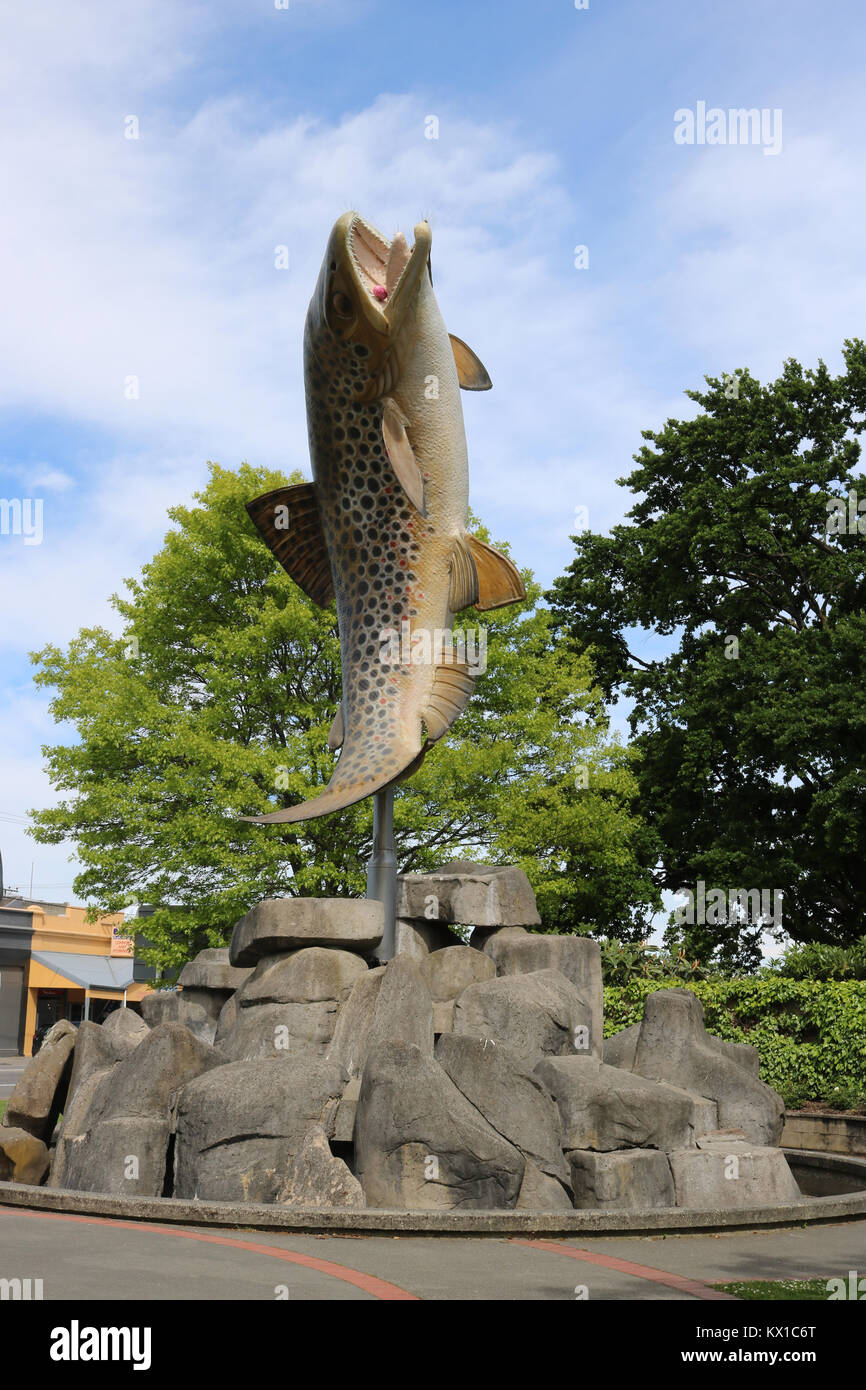Brown trout statue hi-res stock photography and images - Alamy