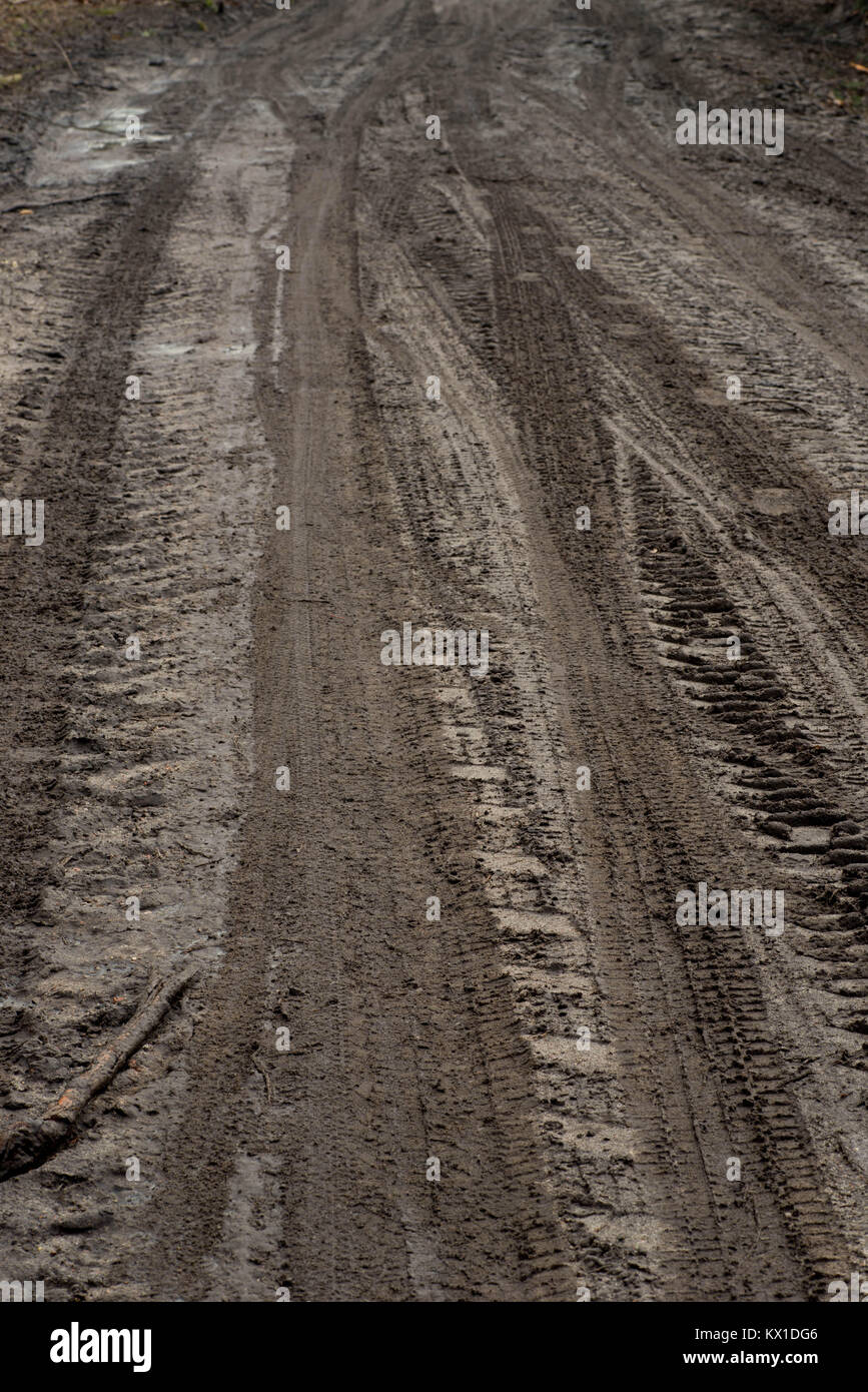 Wet traction hi-res stock photography and images - Alamy