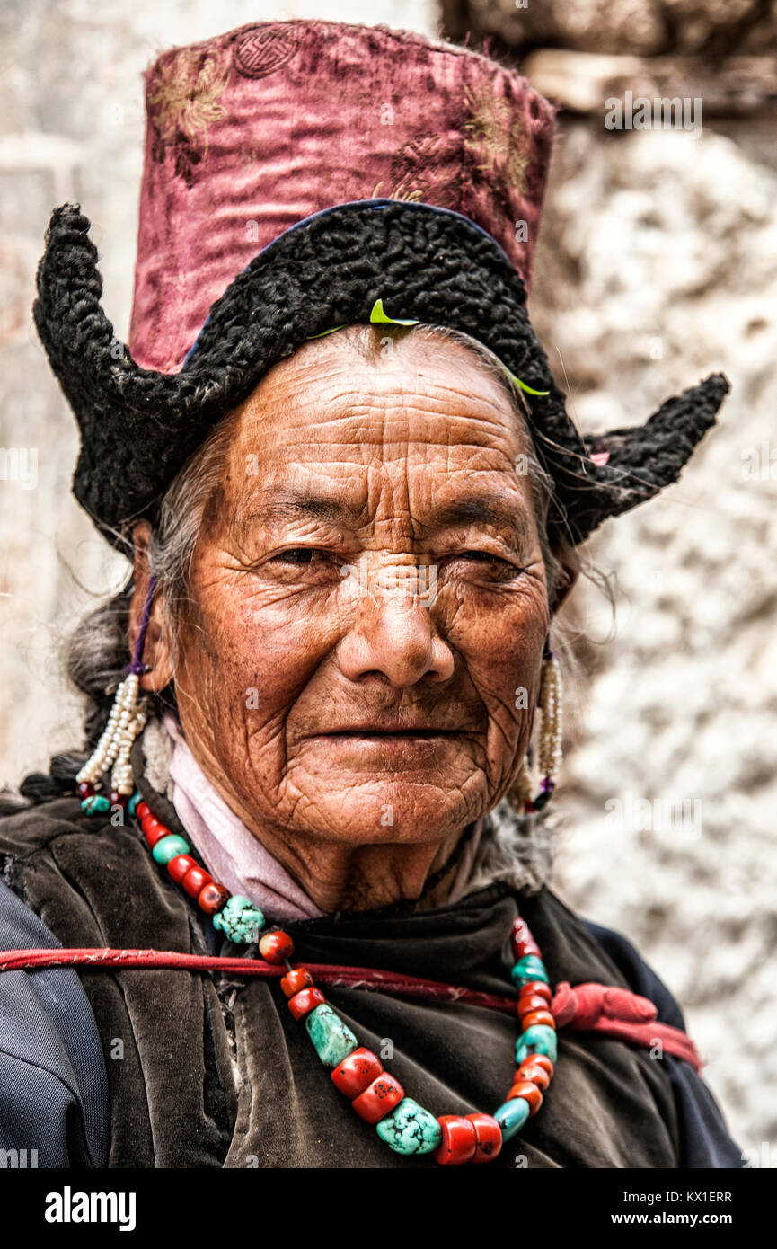 Ladakhi woman traditional dress hi-res stock photography and images - Alamy
