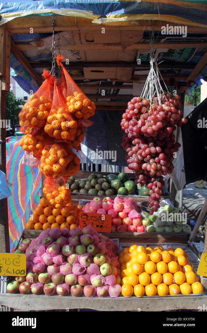 Fruit stall in the market in Sri Lanka Stock Photo - Alamy
