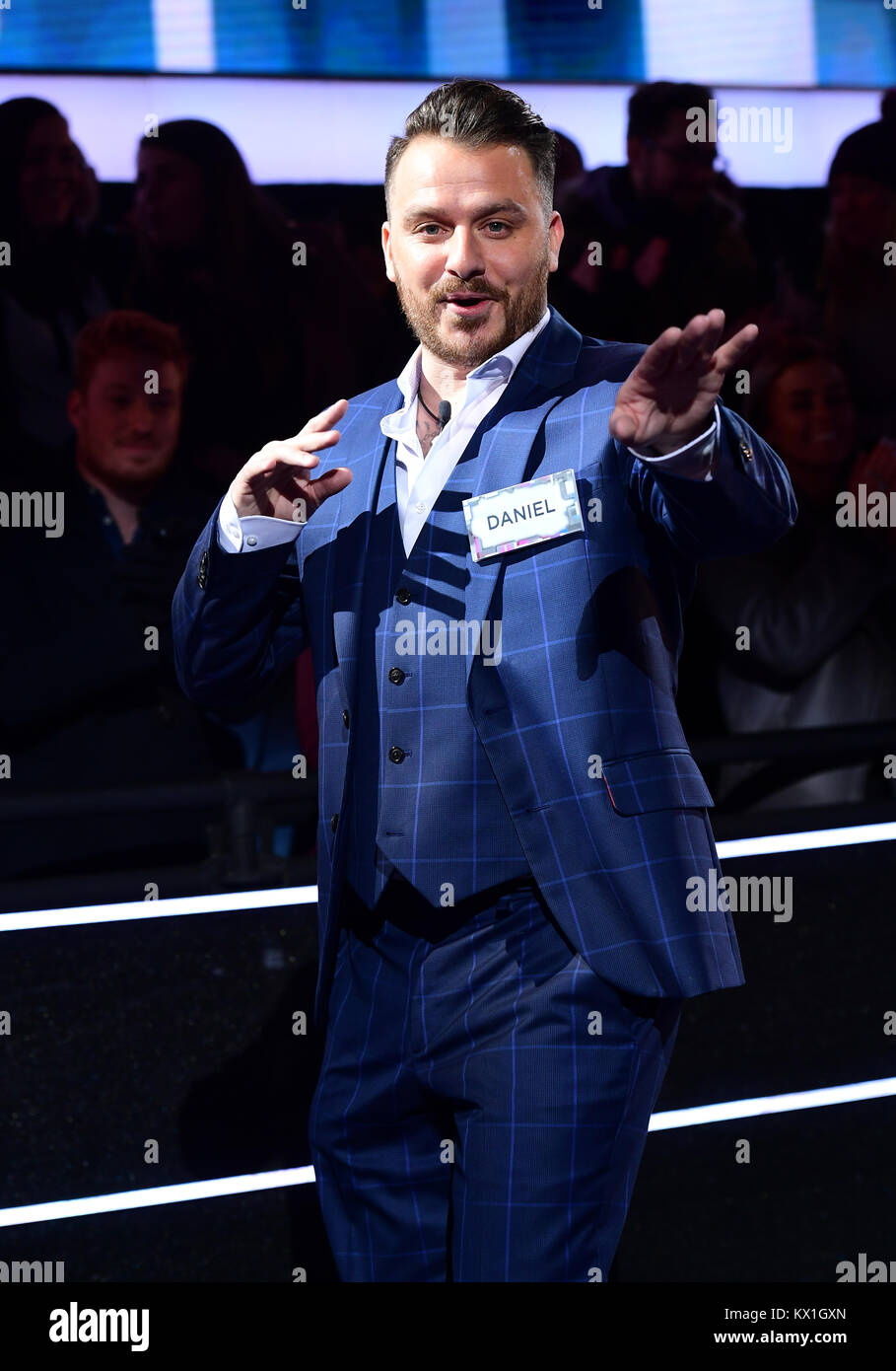 Daniel oreilly enters house hi-res stock photography and images - Alamy