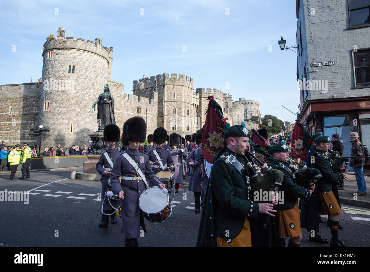 Irish guards band leader hi-res stock photography and images - Alamy