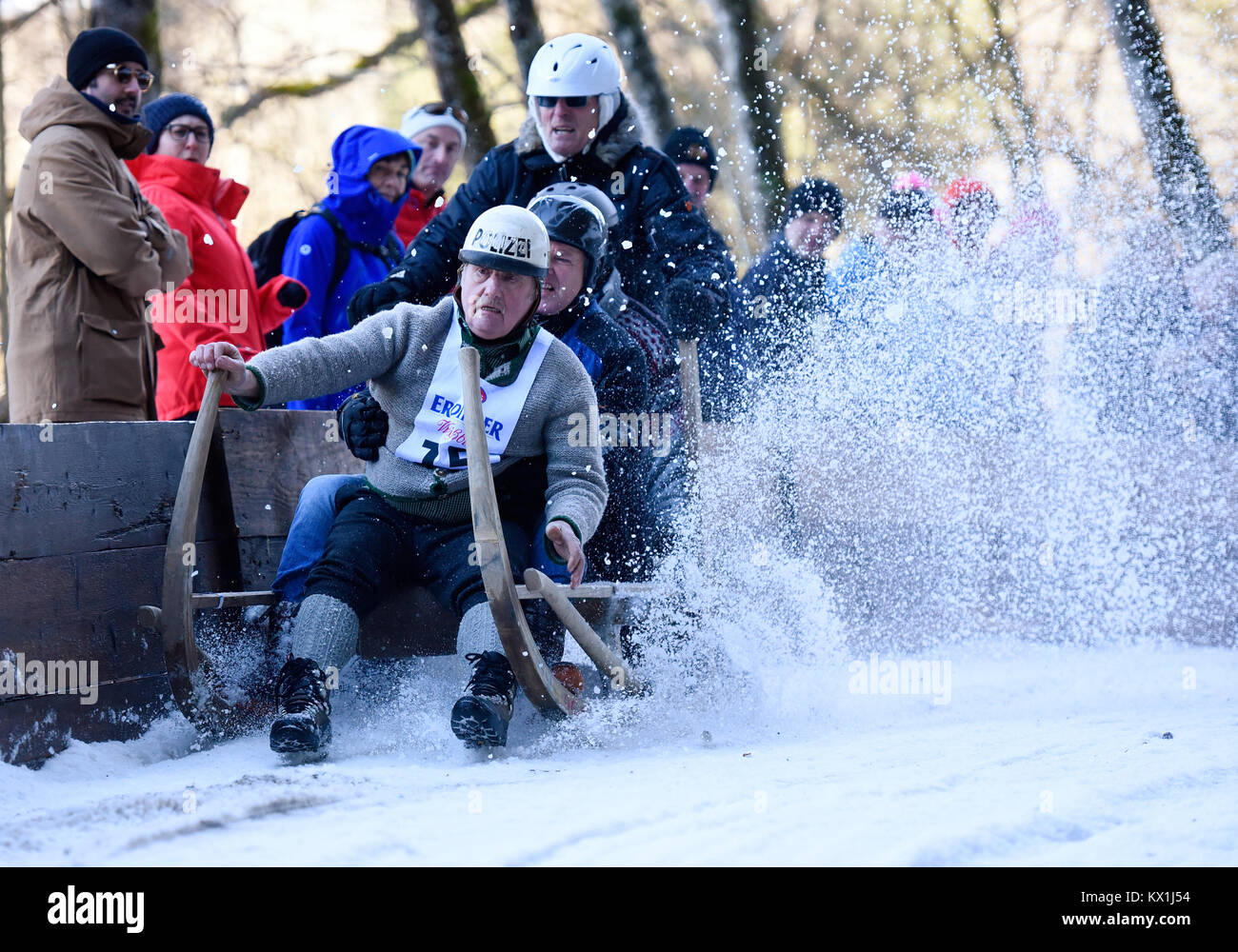 Garmisch-Partenkirchen, Germany. 6th Jan, 2018. Men participate in the ...