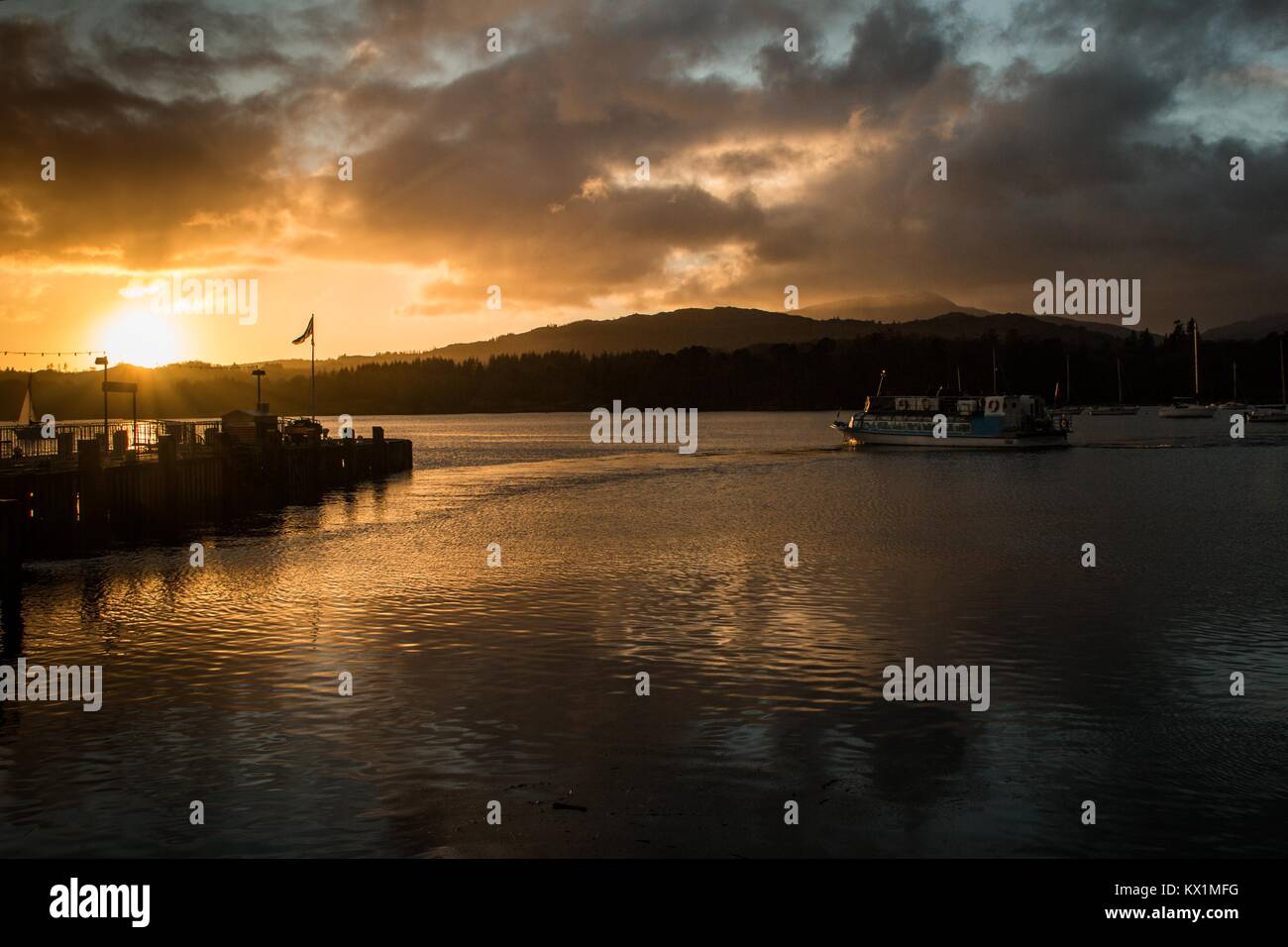 Waterhead Bay, Lake WIndermere, AMbleside, Cumbria, 6th January 2018 ...