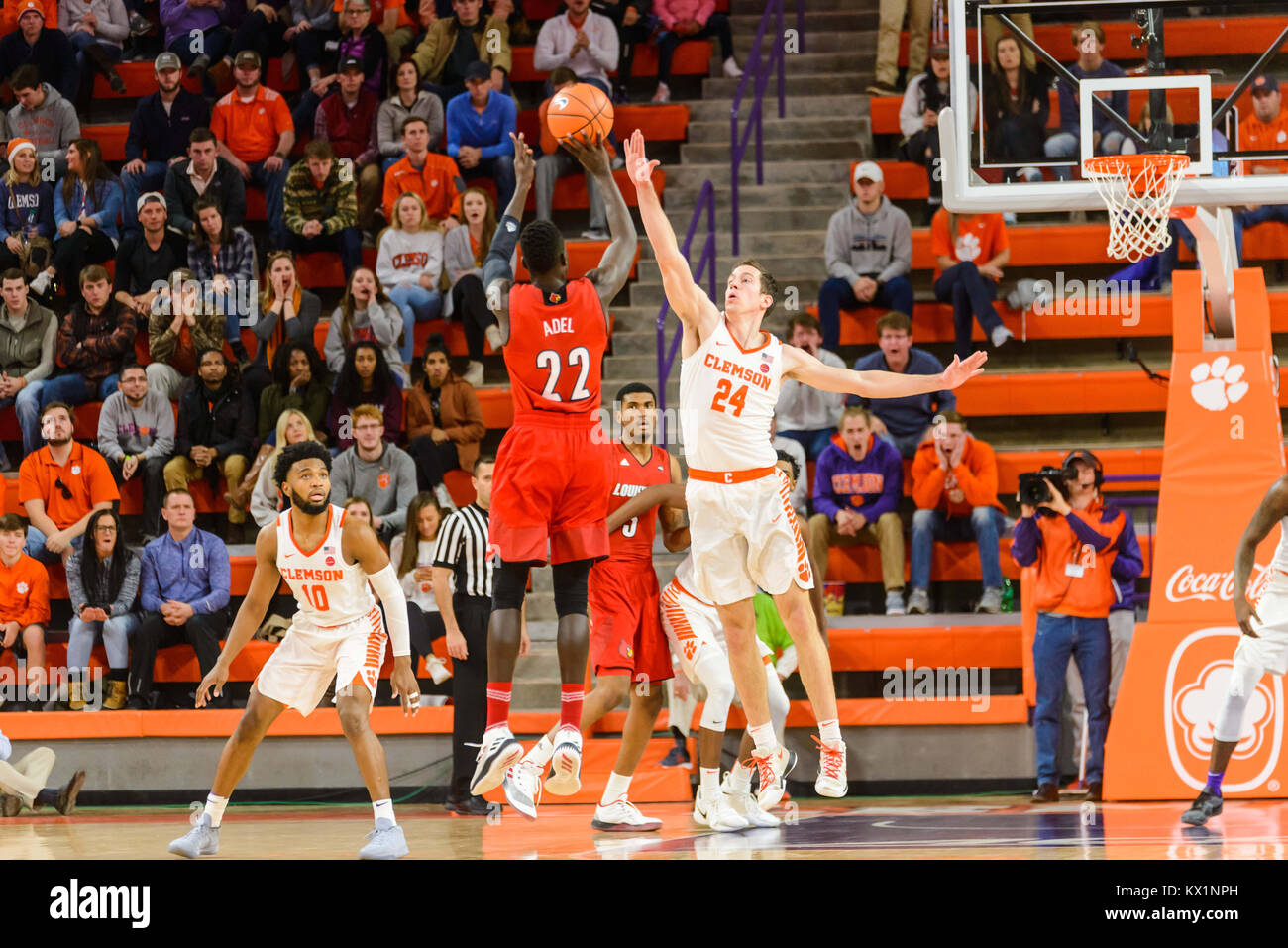 Louisville forward Deng Adel (22) makes a jumpshot over Clemson Tigers ...