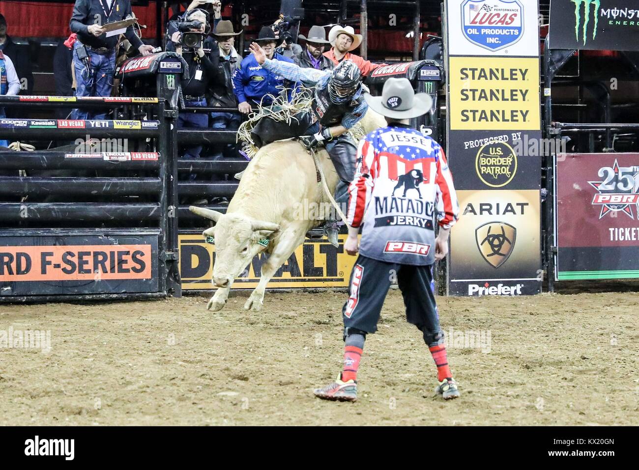New York, USA. 06th Jan, 2018. The Brazilian PBR cowboy pawn top Kaique ...