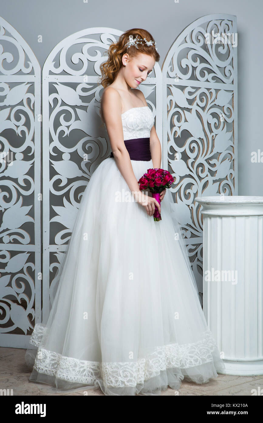 beautiful girl in wedding gown Stock Photo - Alamy