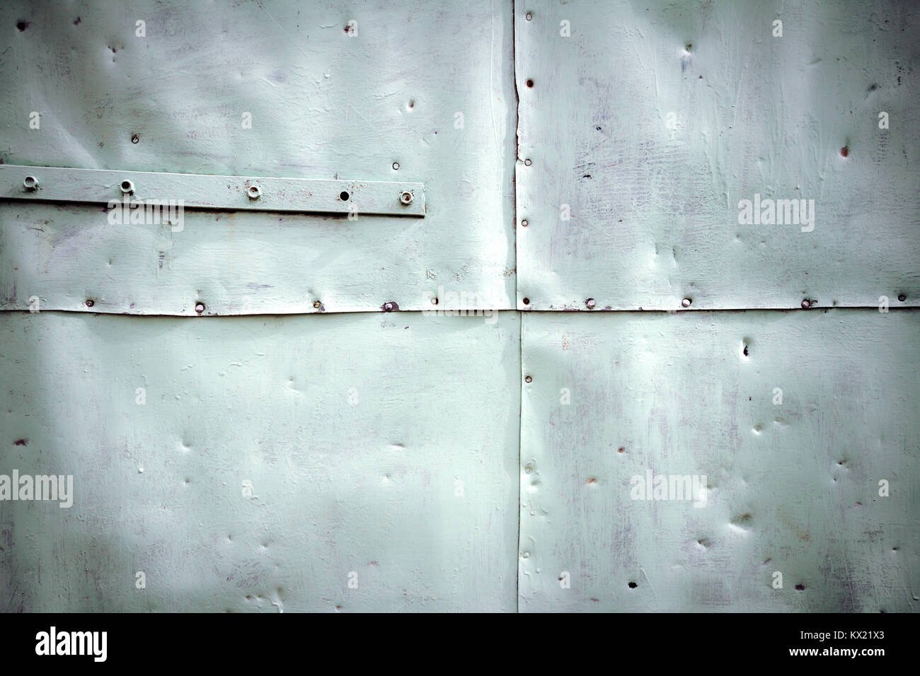 Painted in white grunge metal tin texture Stock Photo - Alamy