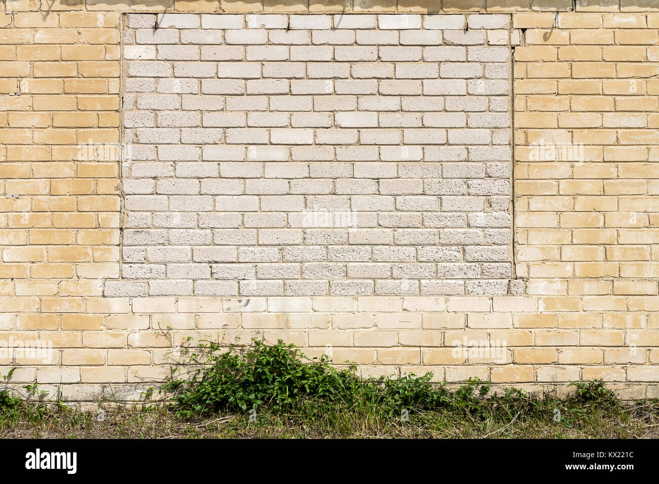 Bricked window interior hi-res stock photography and images - Alamy