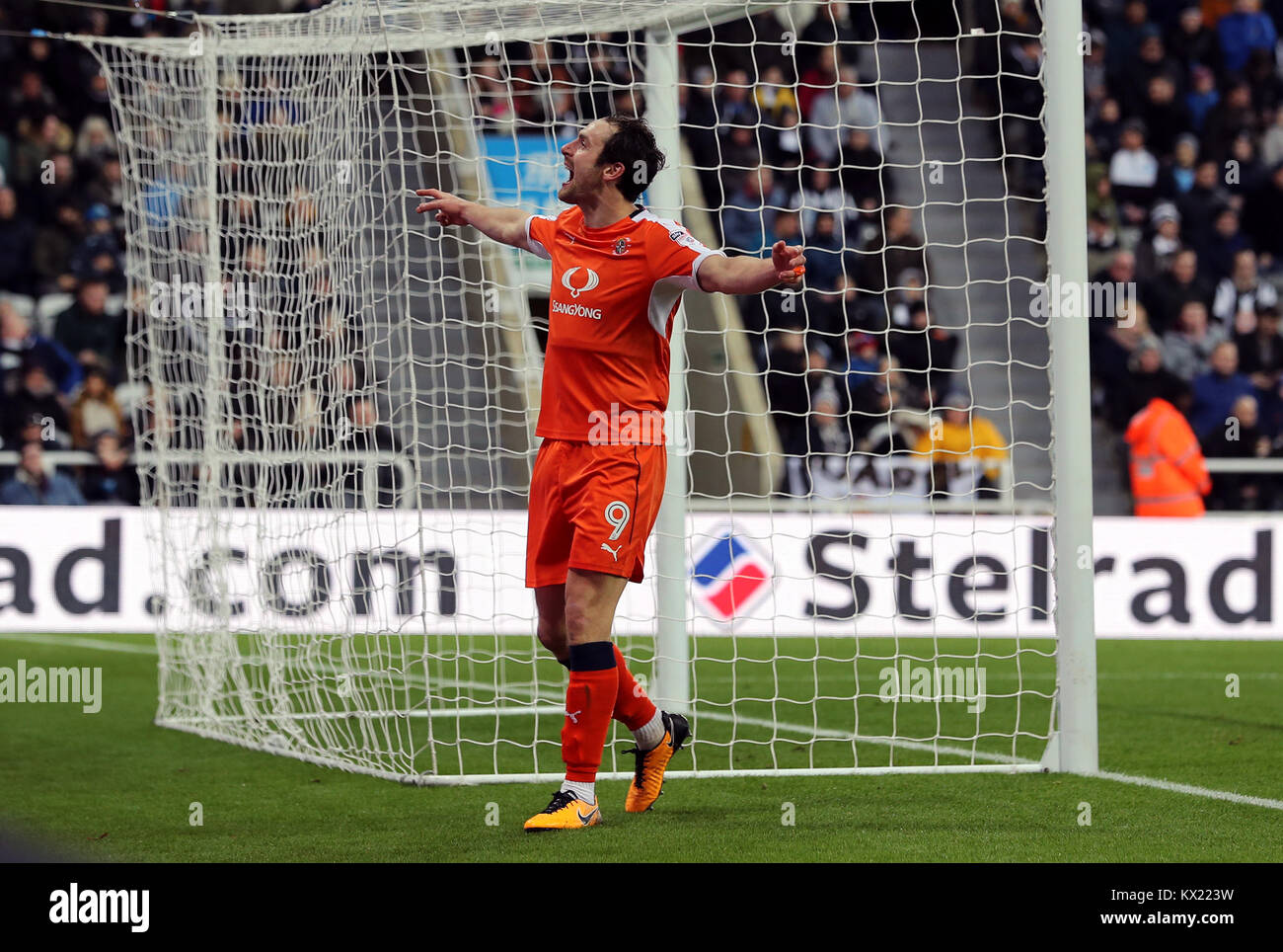 Luton towns danny hylton celebrates scoring hi-res stock photography ...