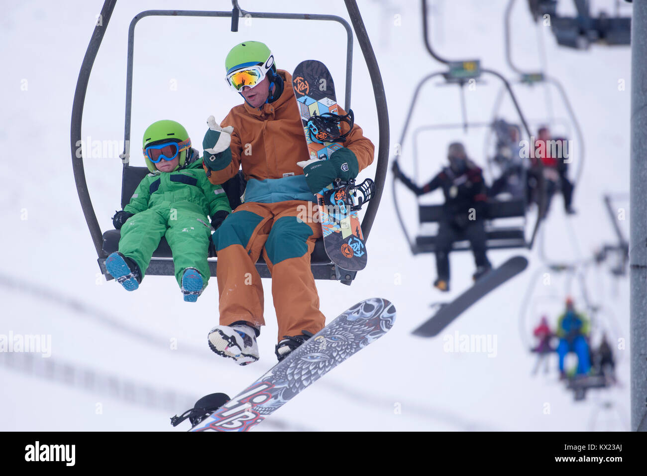 People enjoy the snow at the Glenshee Ski Centre, Scotland Stock Photo ...