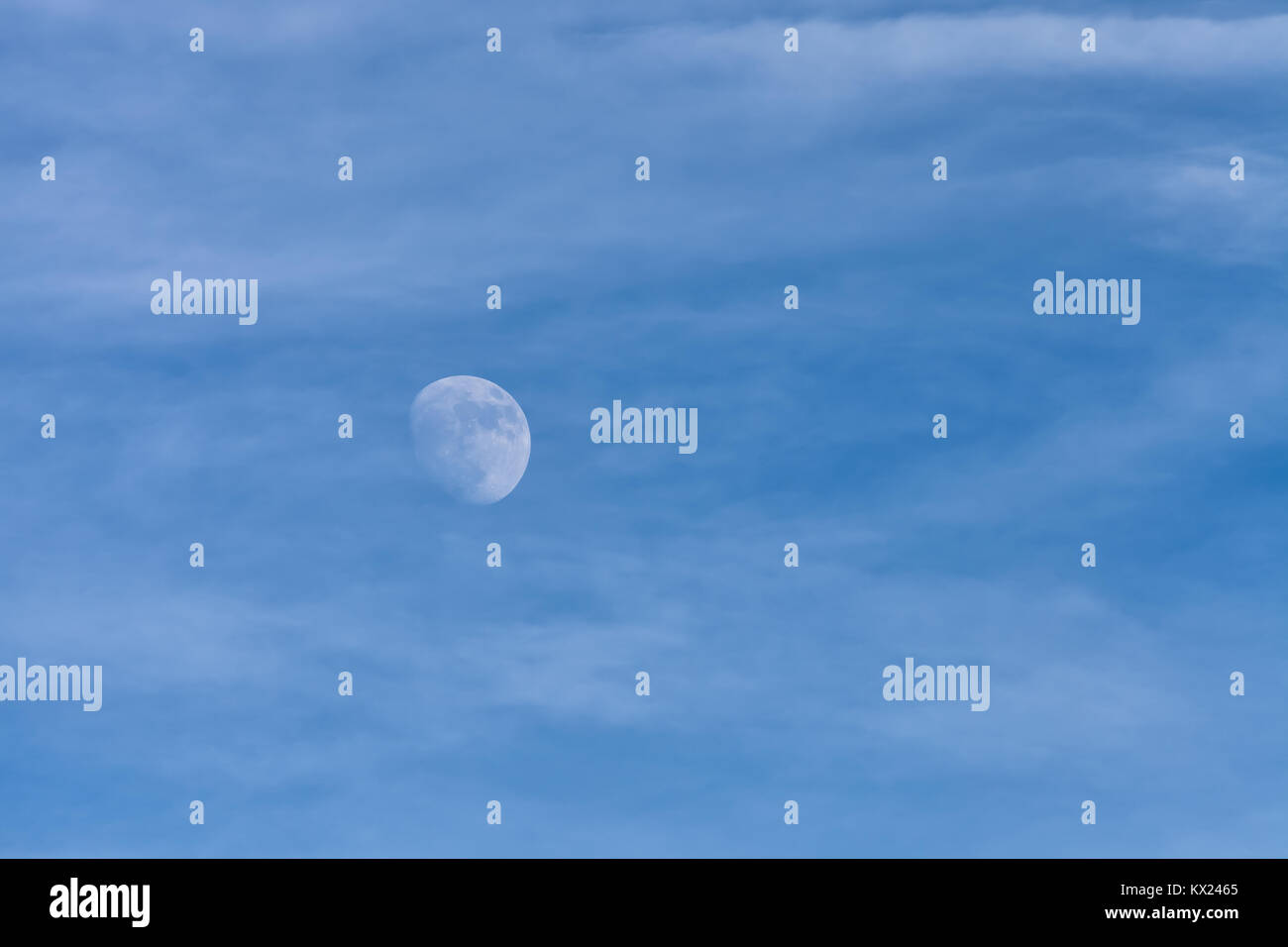 Moon in cloudy sky close hi-res stock photography and images - Alamy