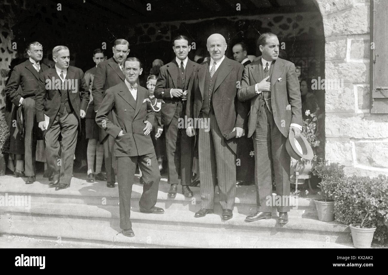 This photograph captures various personalities at the Zuloaga Museum ...