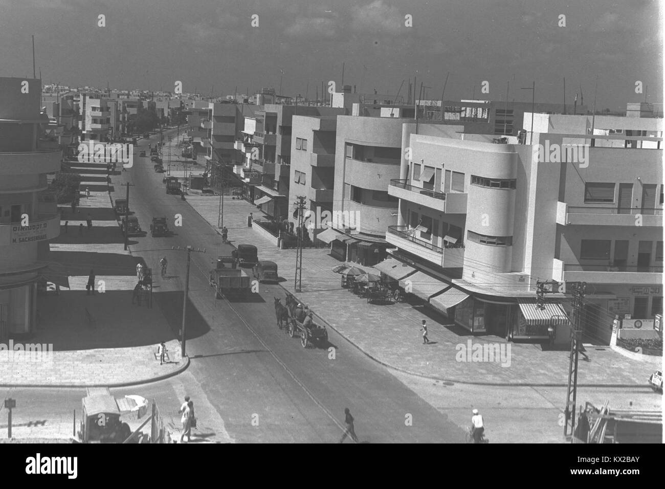 Dizengoff street Black and White Stock Photos & Images - Alamy