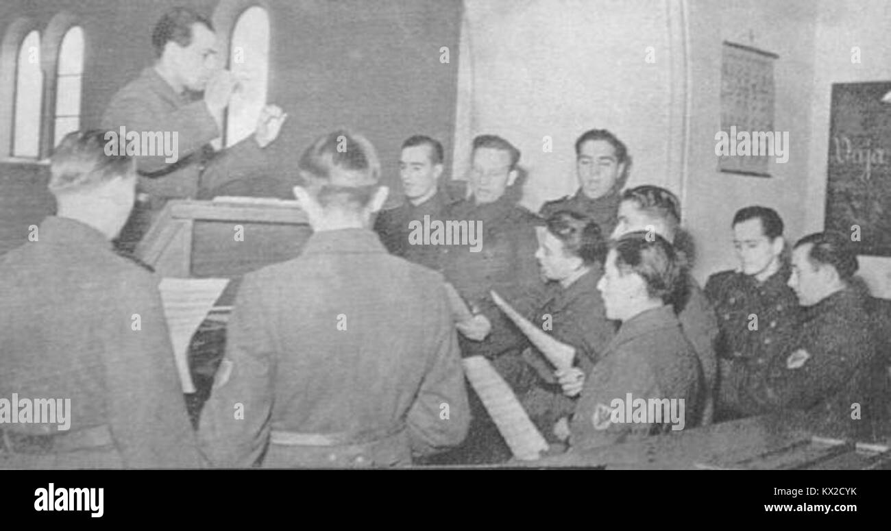 Singing for soldiers hi-res stock photography and images - Alamy