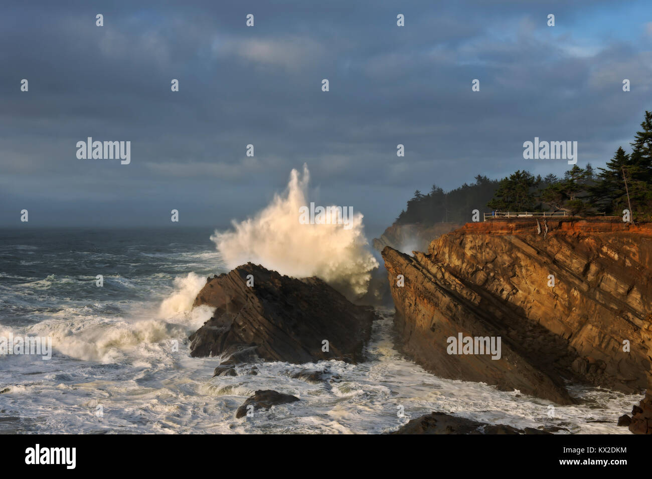 Pacific ocean in storm waves hi-res stock photography and images - Alamy