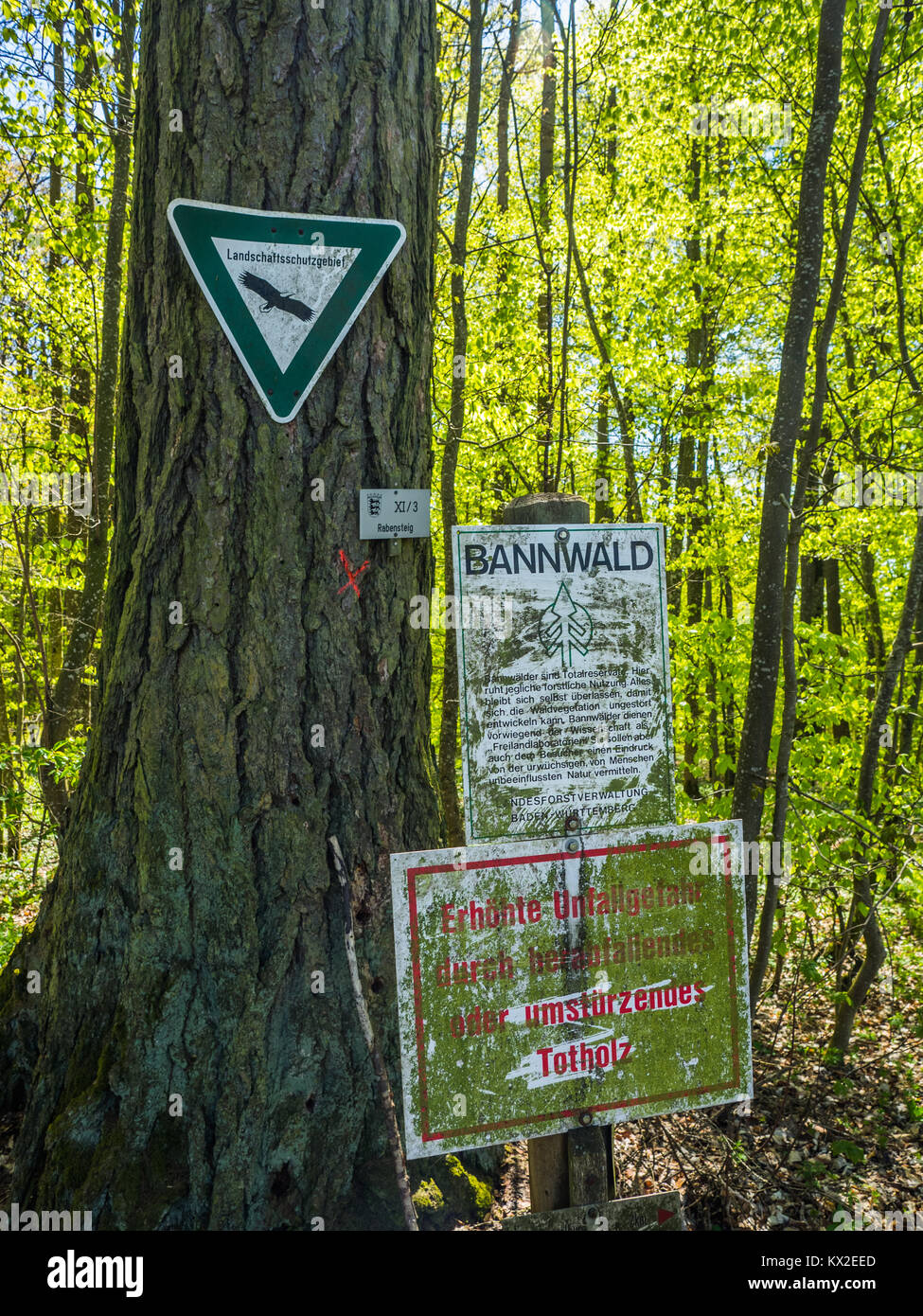 Eagle warning sign hi-res stock photography and images - Alamy