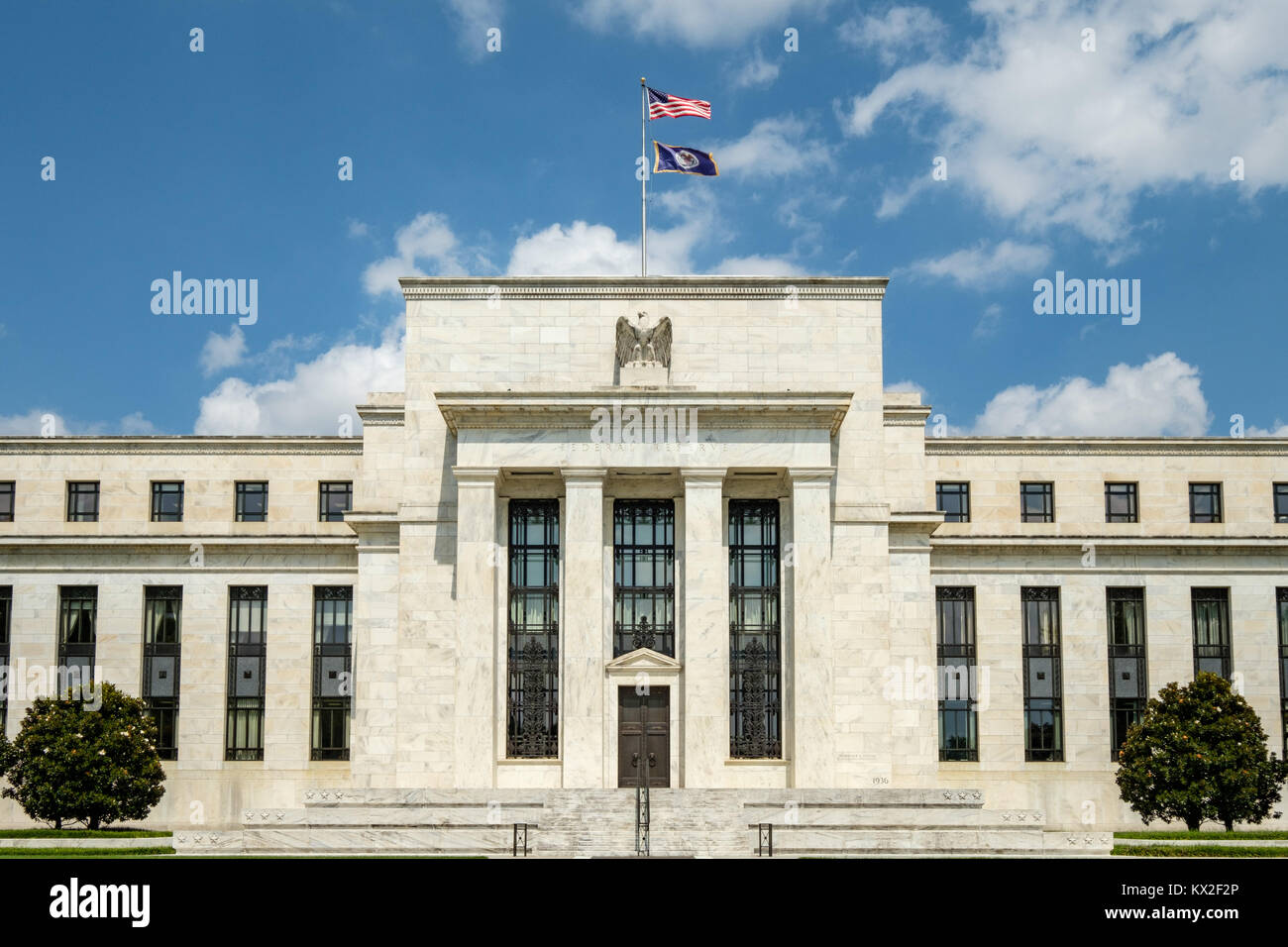 Federal reserve building constitution avenue hi-res stock photography ...