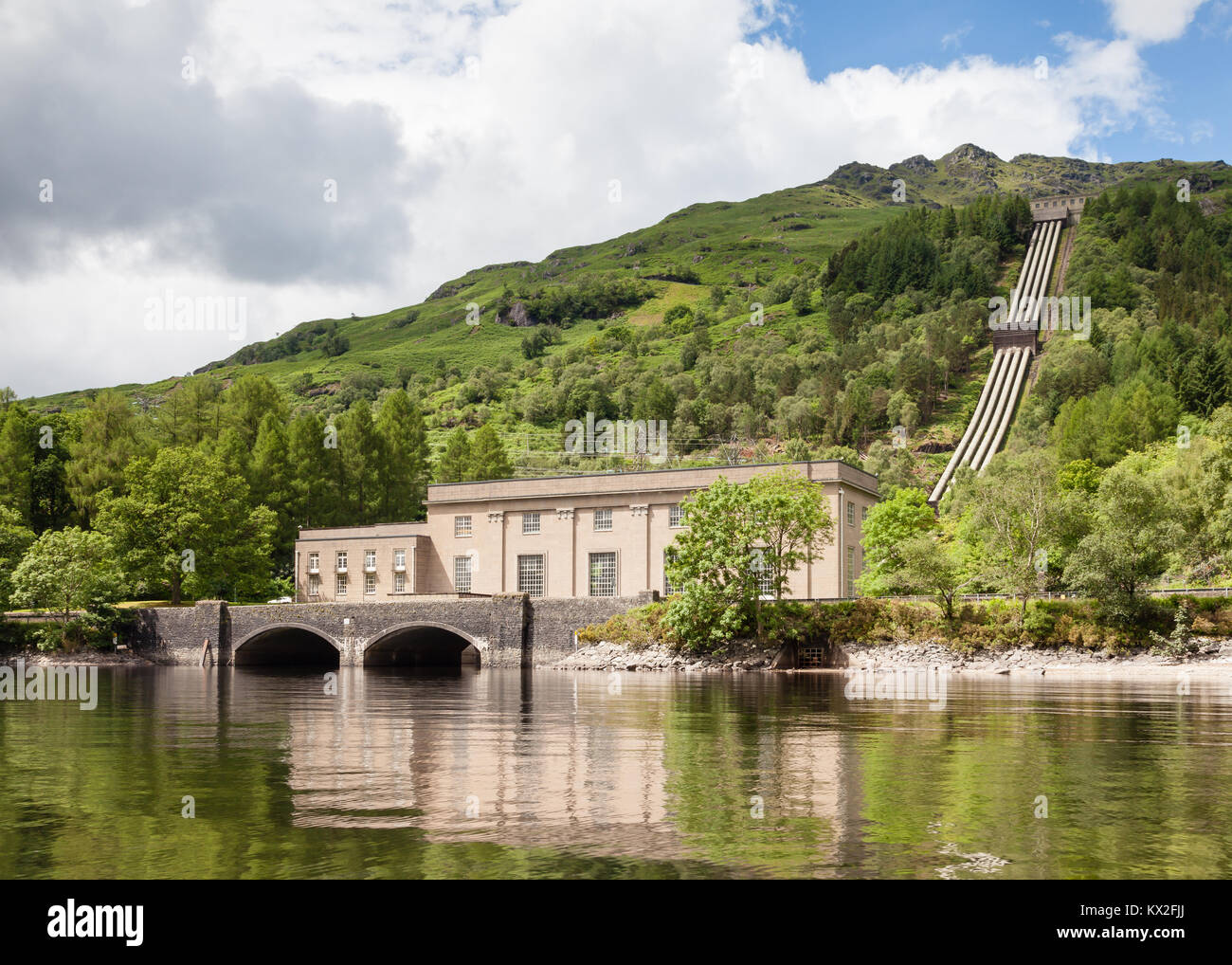 Hydroelectric power station on shores hi-res stock photography and ...