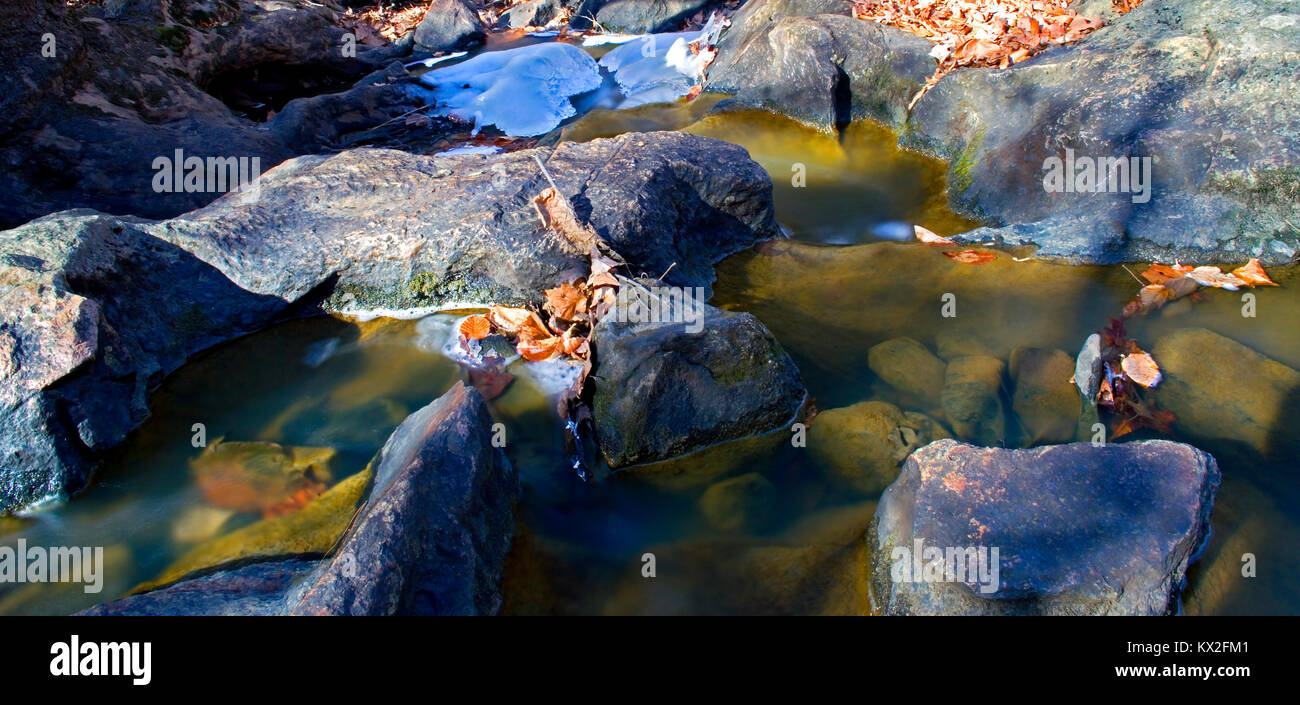 Rocky pools hi-res stock photography and images - Alamy
