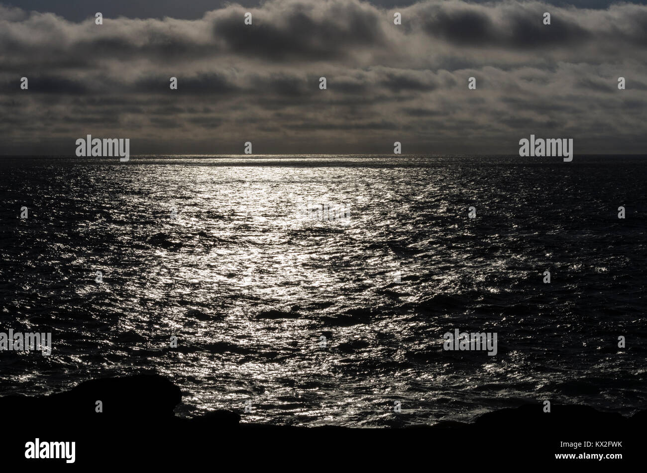 Sun reflection on the ocean hi-res stock photography and images - Alamy