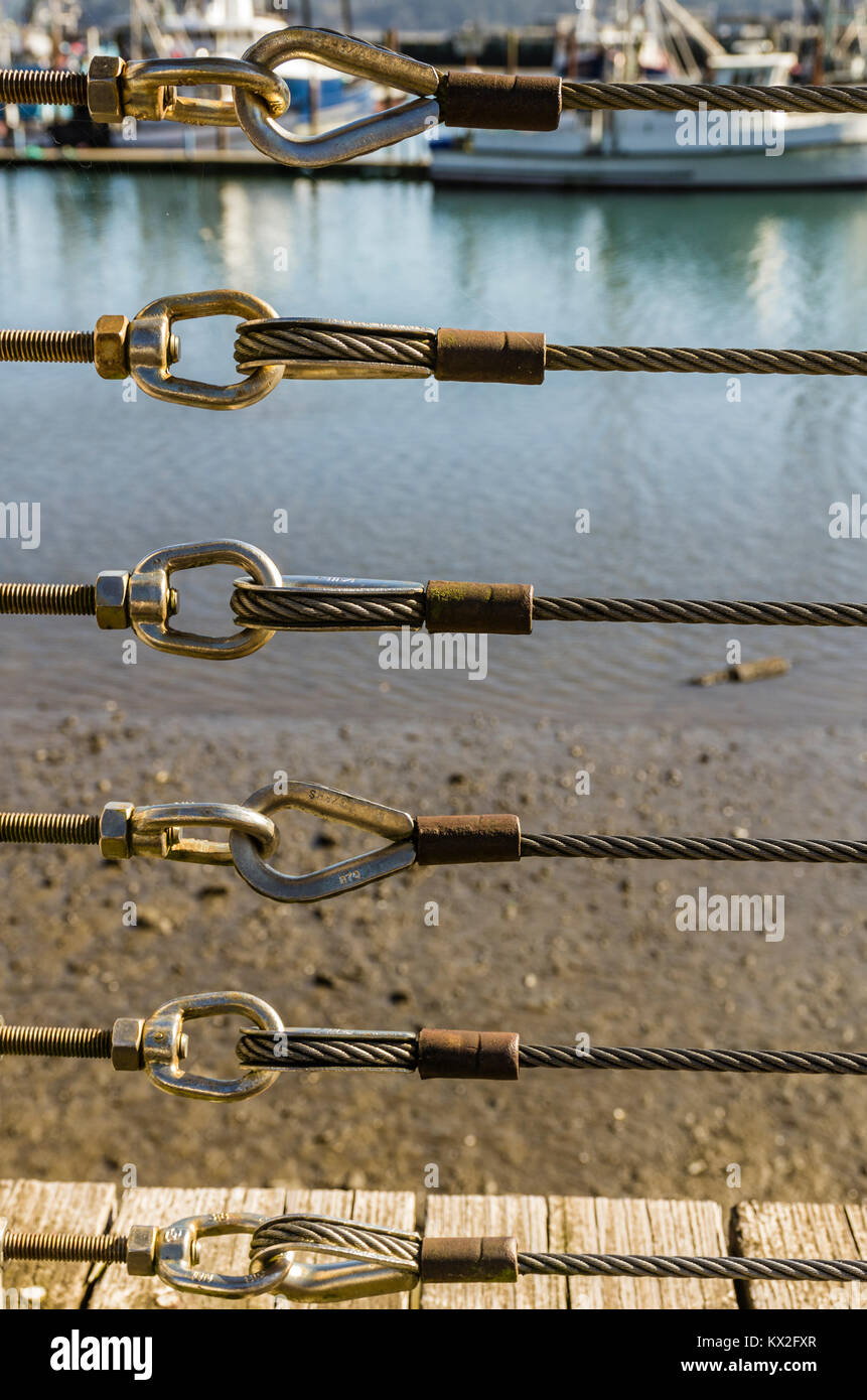 Steel cable texture hi-res stock photography and images - Alamy